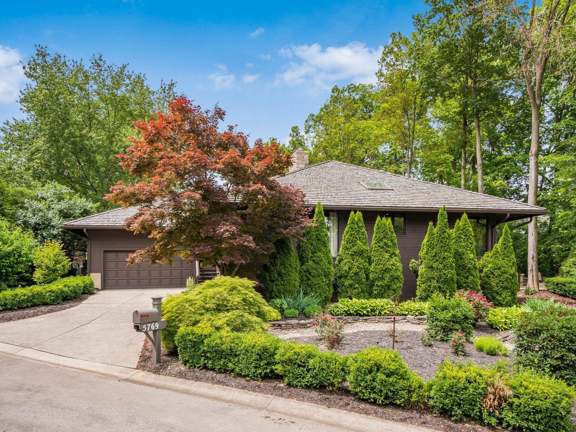 5769 Royal Lytham Ct, Dublin, OH 43017 - MLS 225020336 - Coldwell Banker