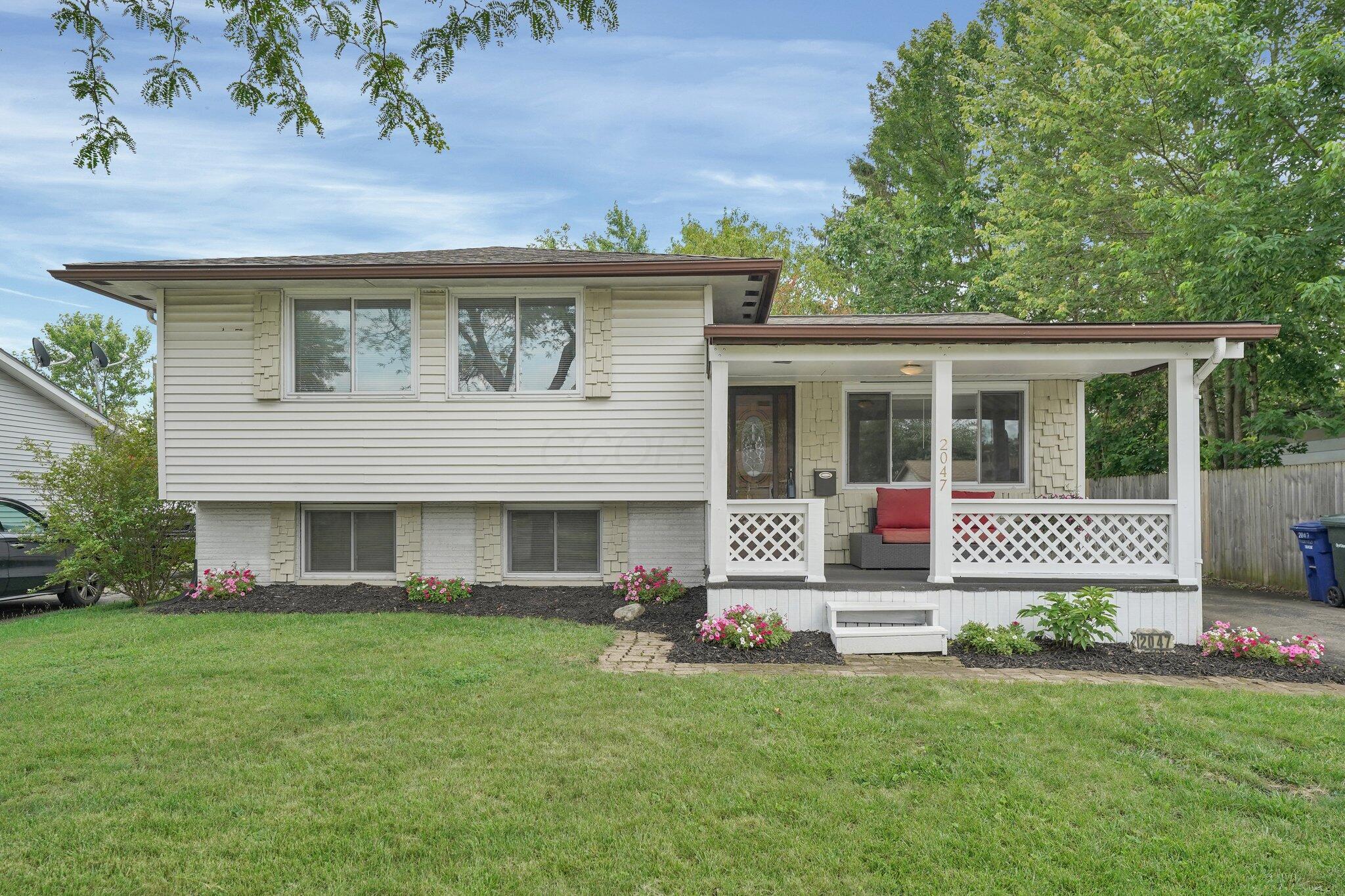 2047 Brookfield Rd, Columbus, OH 43229 - MLS 225022502 - Coldwell Banker