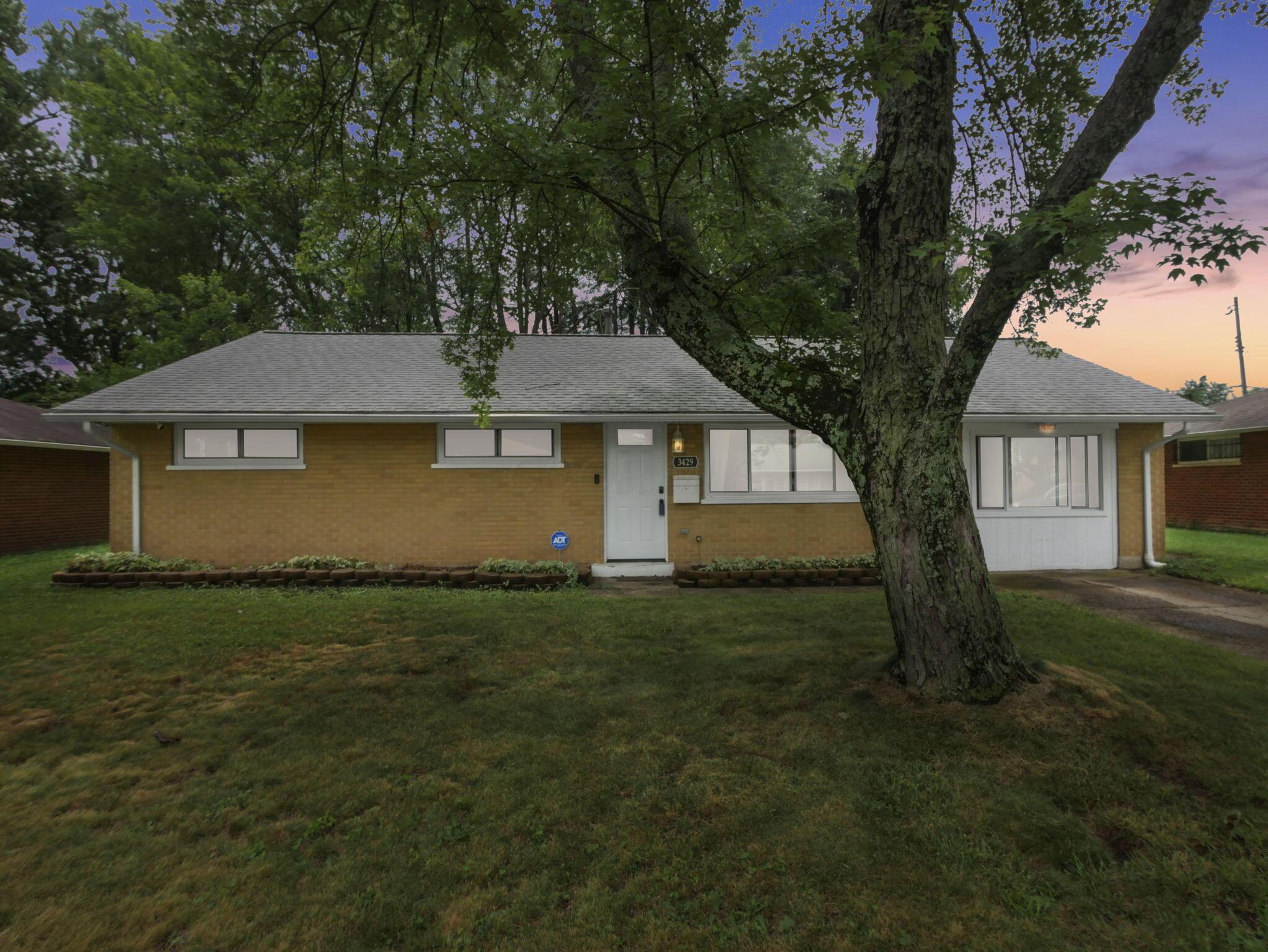 3429 Roswell Dr, Columbus, OH 43227 - MLS 225023638 - Coldwell Banker