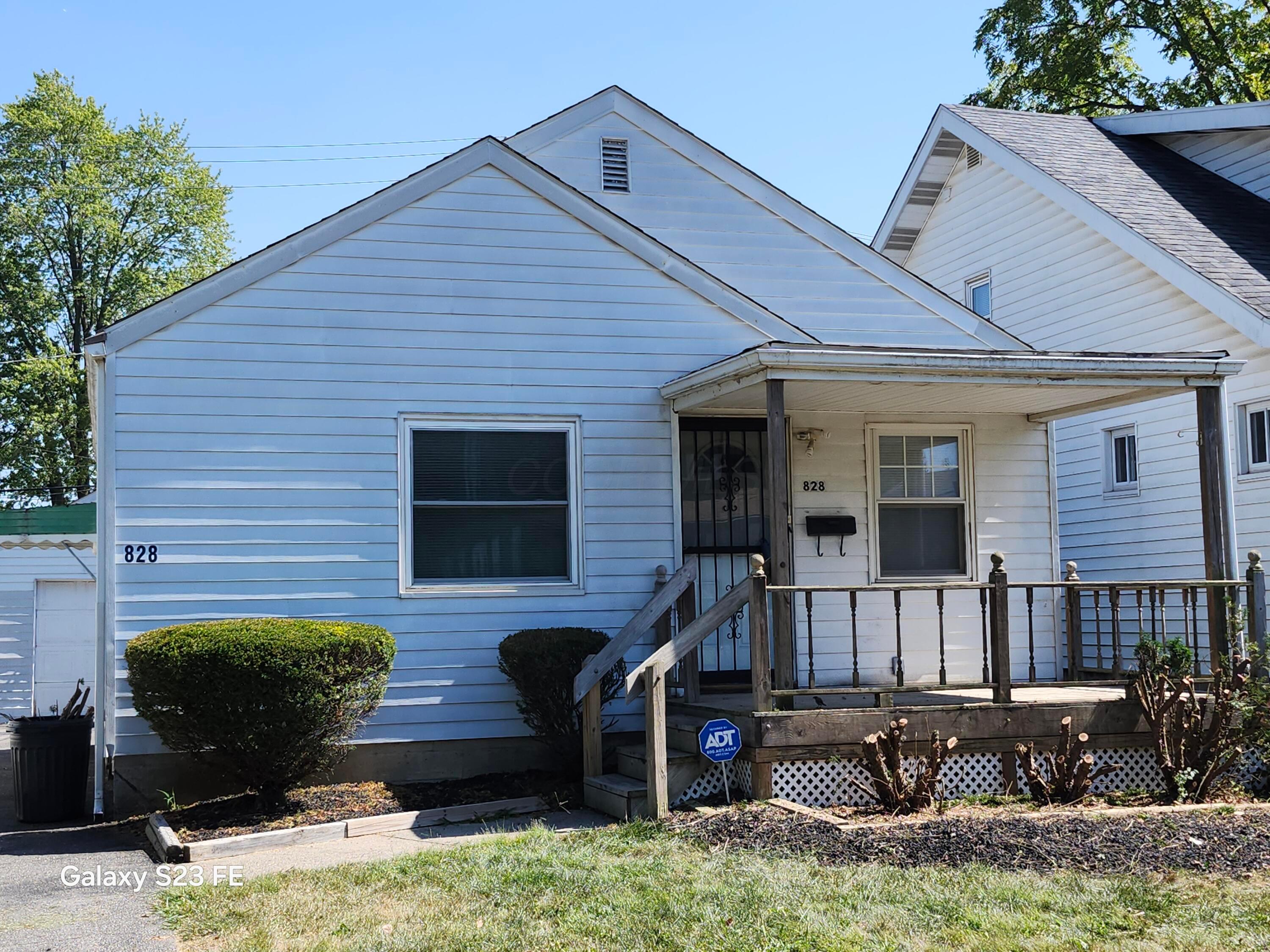 828 Ruby Ave, Columbus, OH 43227 - MLS 225034899 - Coldwell Banker