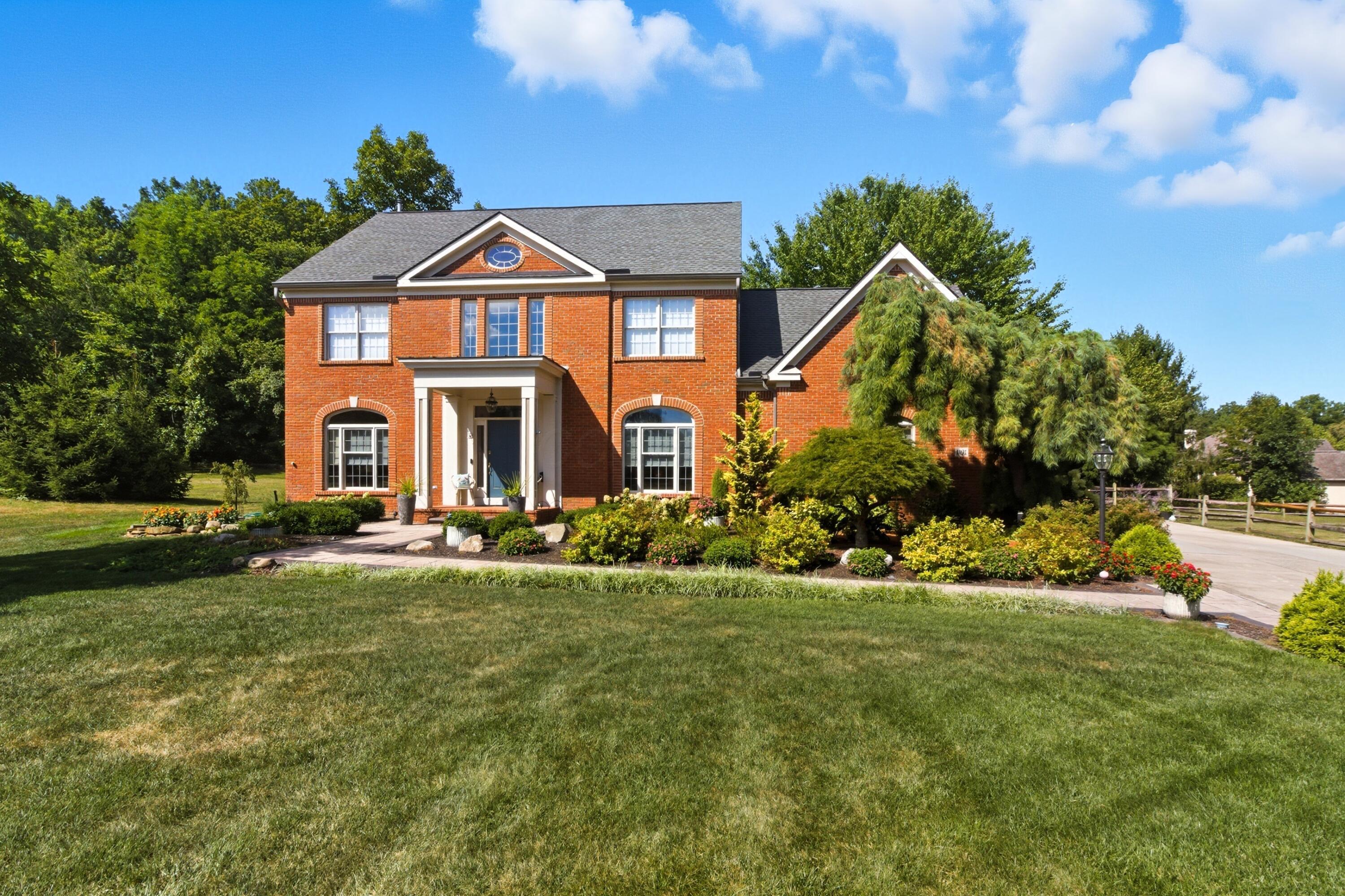 1191 Harrison Pond Dr, New Albany, OH 43054 - MLS 225035371 - Coldwell ...