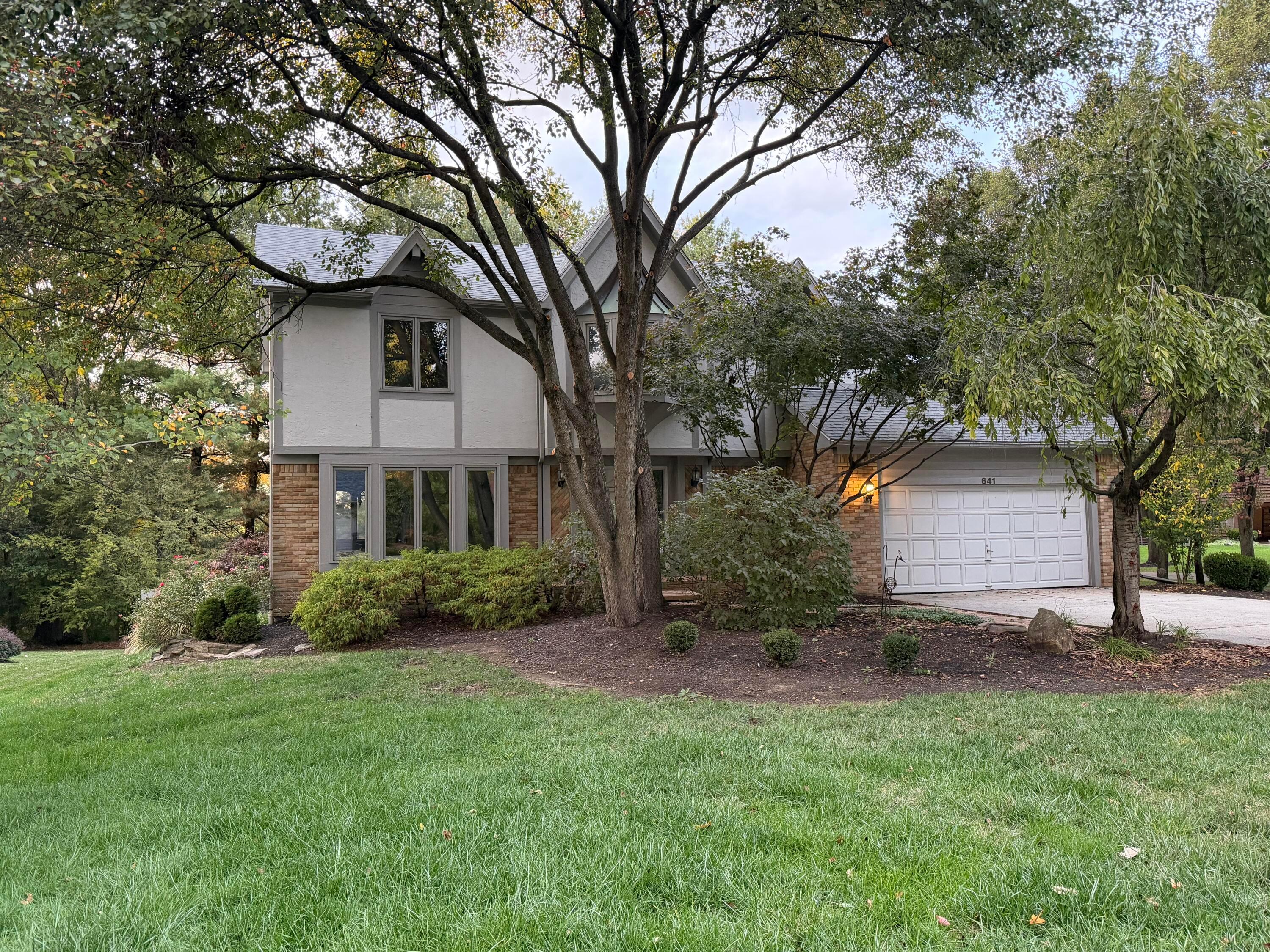 641 Sycamore Mill Dr, Columbus, OH 43230 - MLS 225040749 - Coldwell Banker