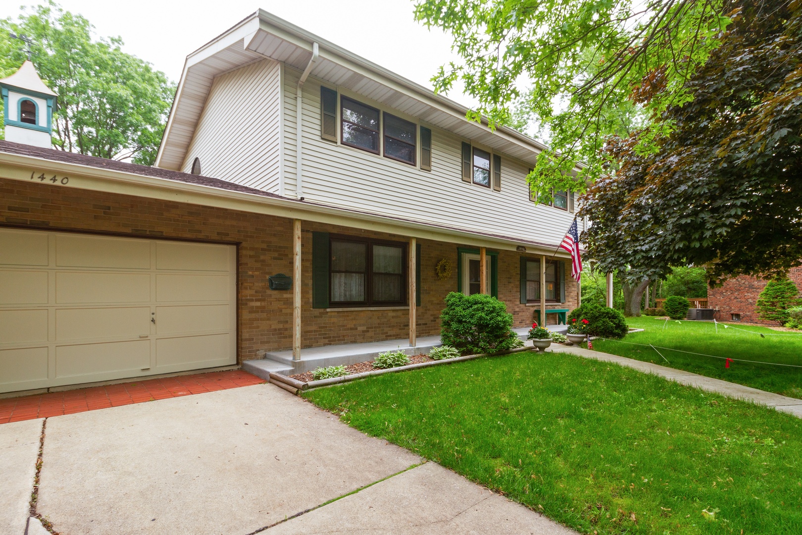 1440 Carson Ct, Homewood, IL 60430 - MLS 10414016 - Coldwell Banker