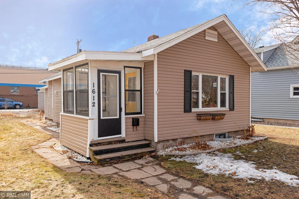 1612 Carroll Ave, Saint Paul, MN 55104 - MLS 5506539 - Coldwell Banker