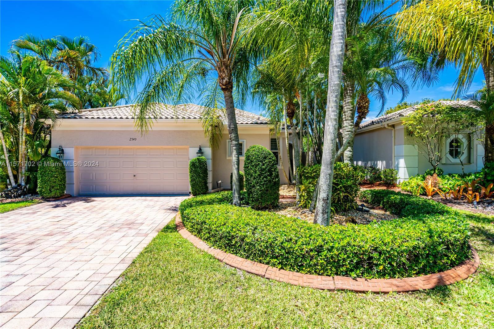 2549 Bay Pointe Dr, Weston, FL 33327 - MLS A11571702 - Coldwell Banker