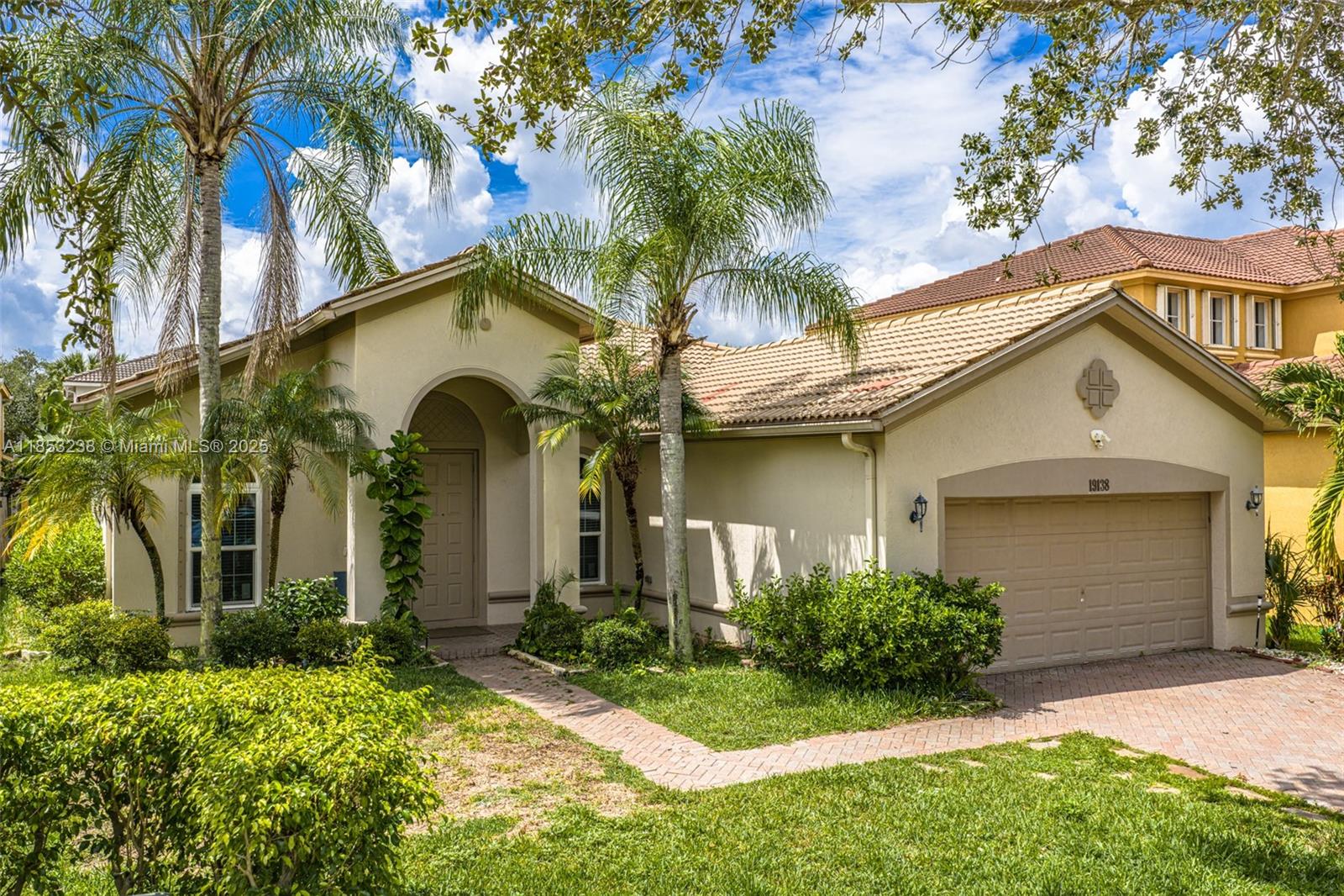 19138 Stonebrook St, Weston, FL 33332 - MLS A11853238 - Coldwell Banker