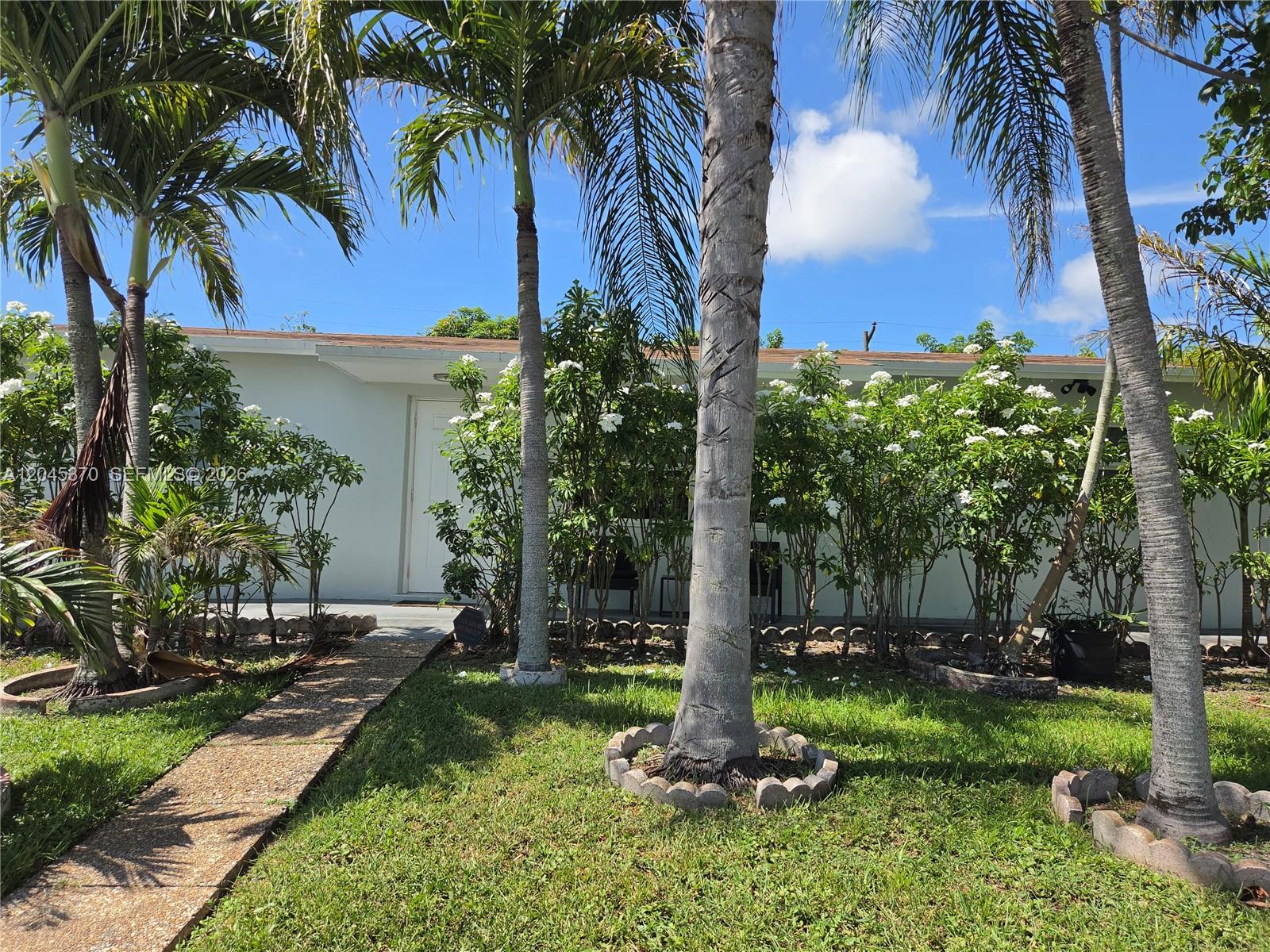 140 NW 18th St, Pompano Beach, FL 33060 - MLS A12045370 - Coldwell Banker