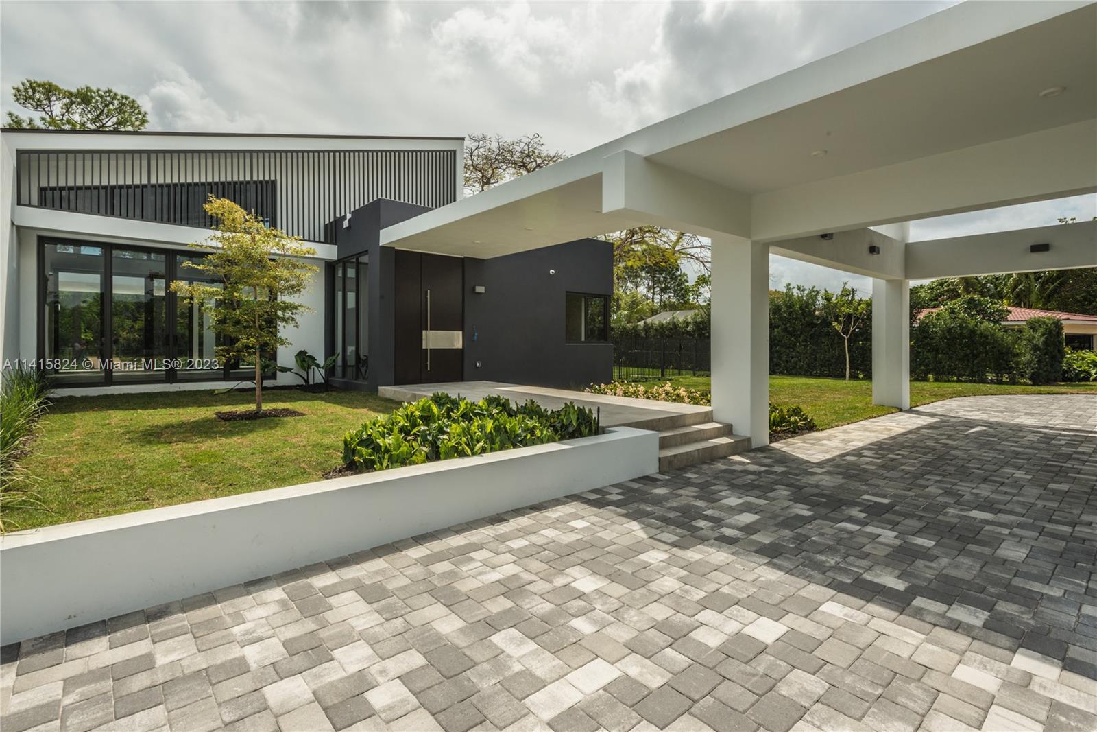 8460 SW 66th St, Miami, FL 33143 - MLS A11415824 - Coldwell Banker