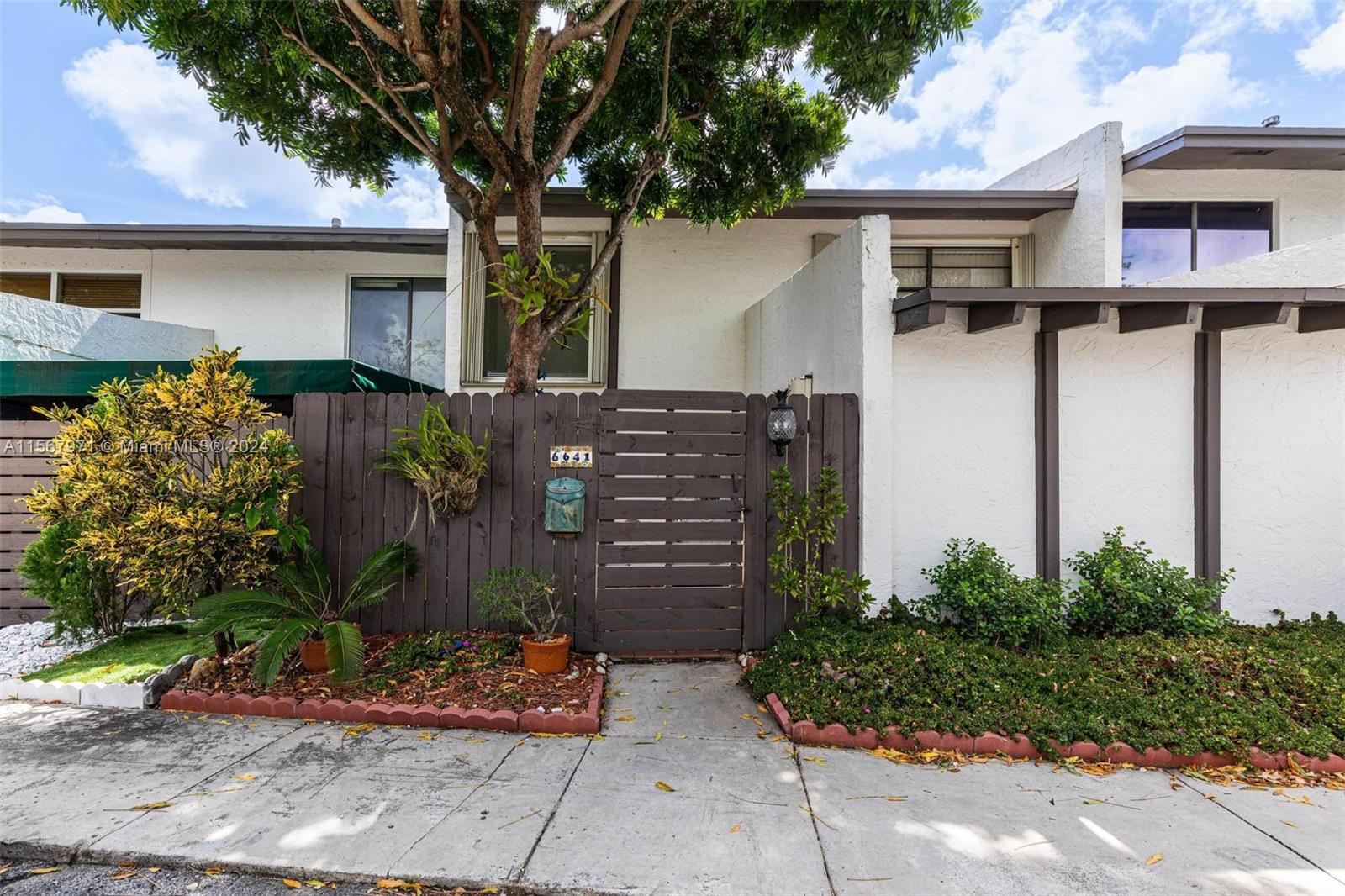 6641 SW 112th Pl, Miami, FL 33173 - MLS A11567971 - Coldwell Banker