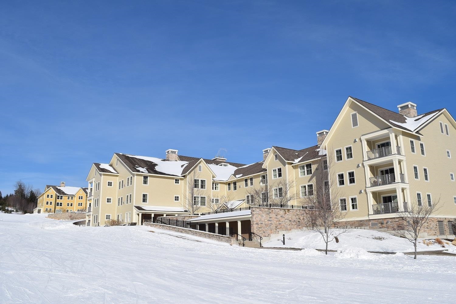 709/711 Qii Jackson Gore Adams House #709/711 QII, Ludlow, VT 05149 ...