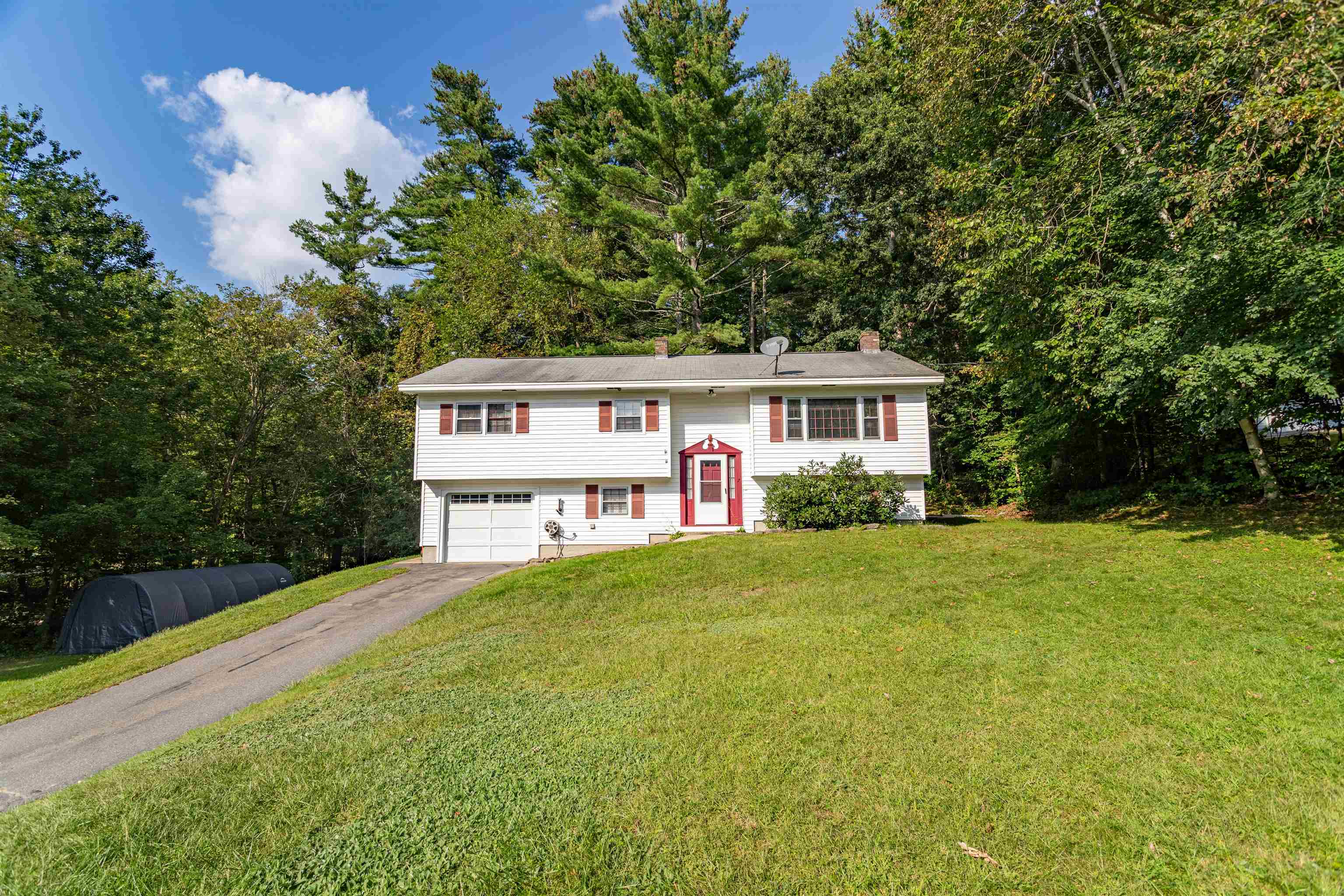 7 Dumont Rd, Hudson, NH 03051 - MLS 4968877 - Coldwell Banker