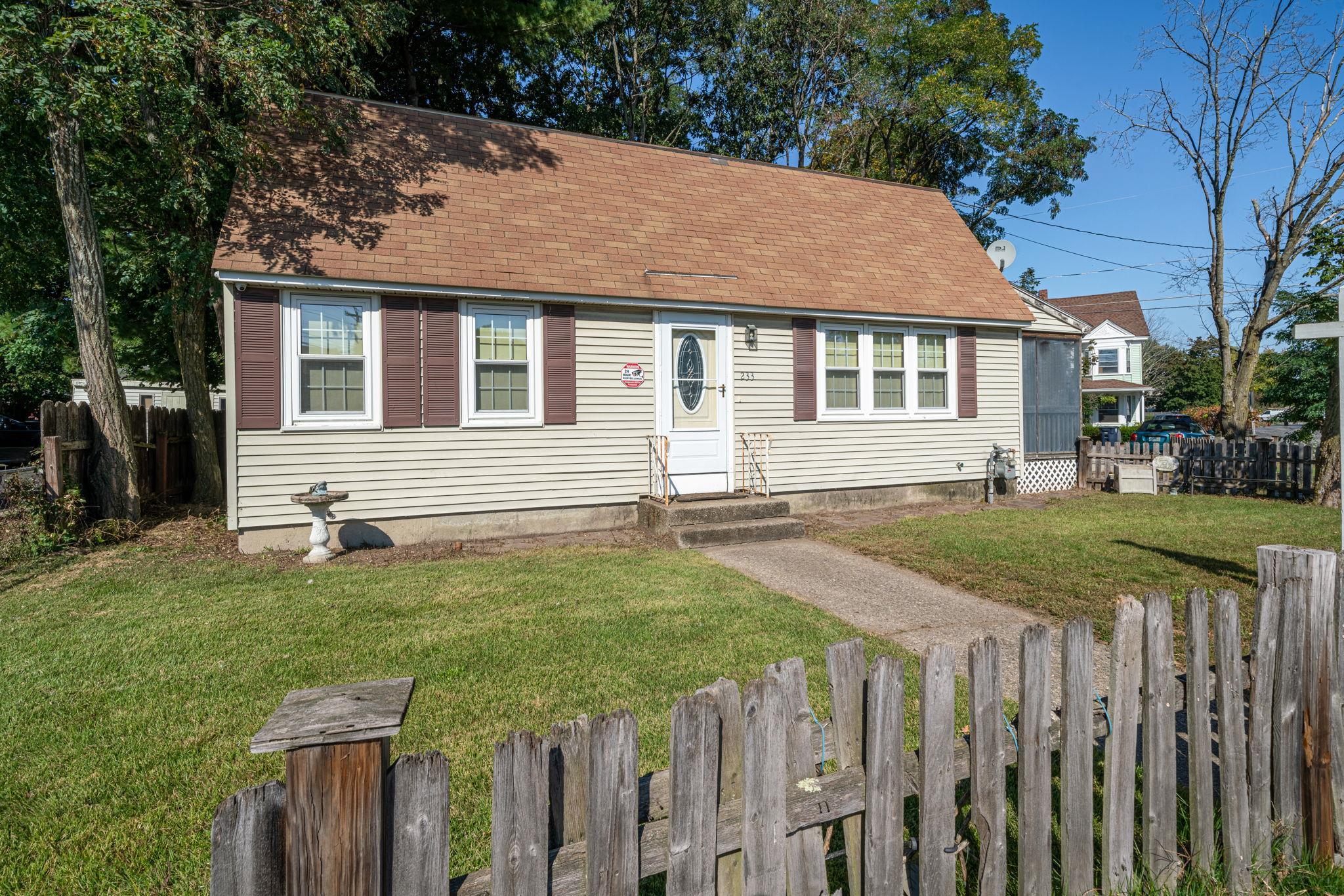 233 Lake St, Nashua, NH 03060 - MLS 4972995 - Coldwell Banker