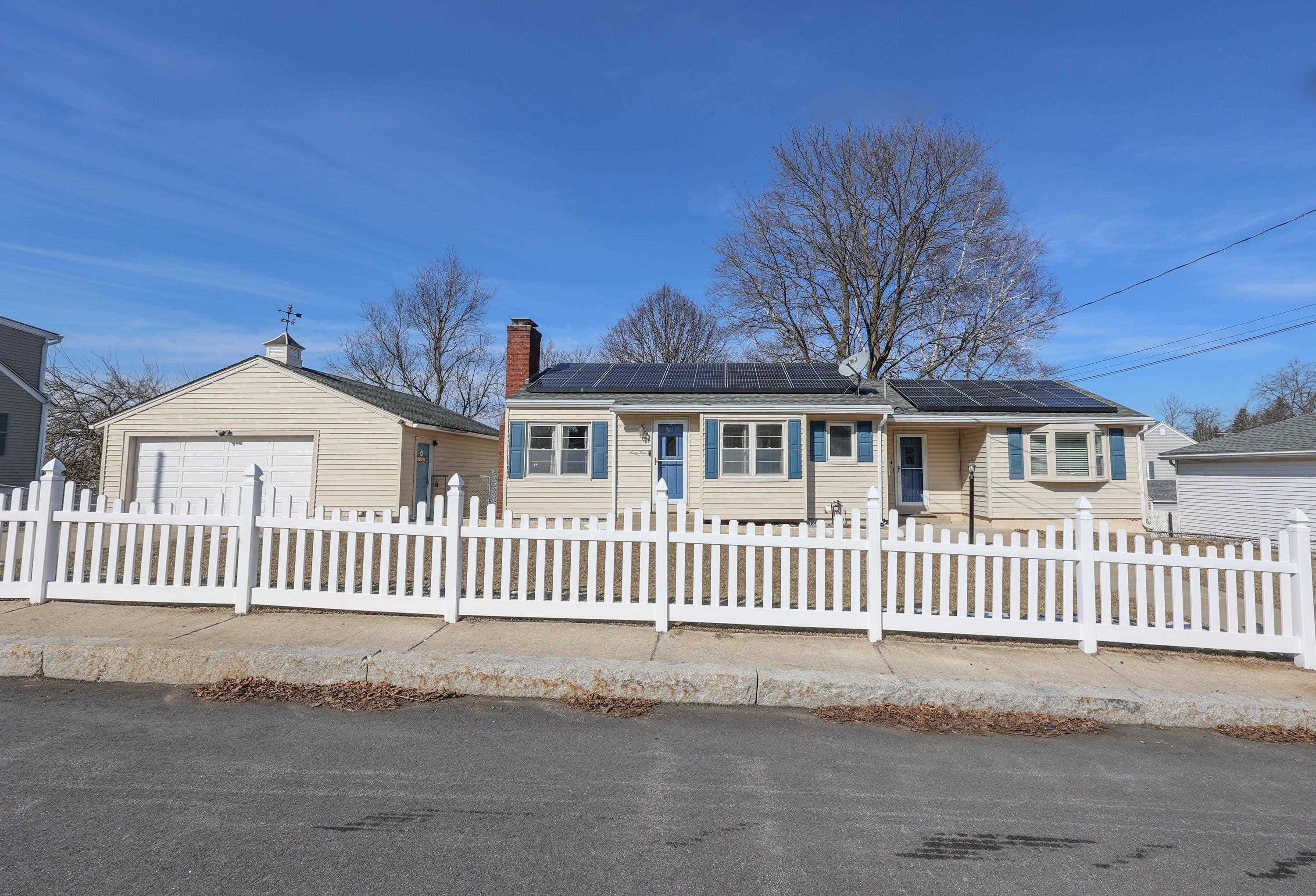 64 Oakwood Ave, Manchester, NH 03103 - MLS 4991124 - Coldwell Banker