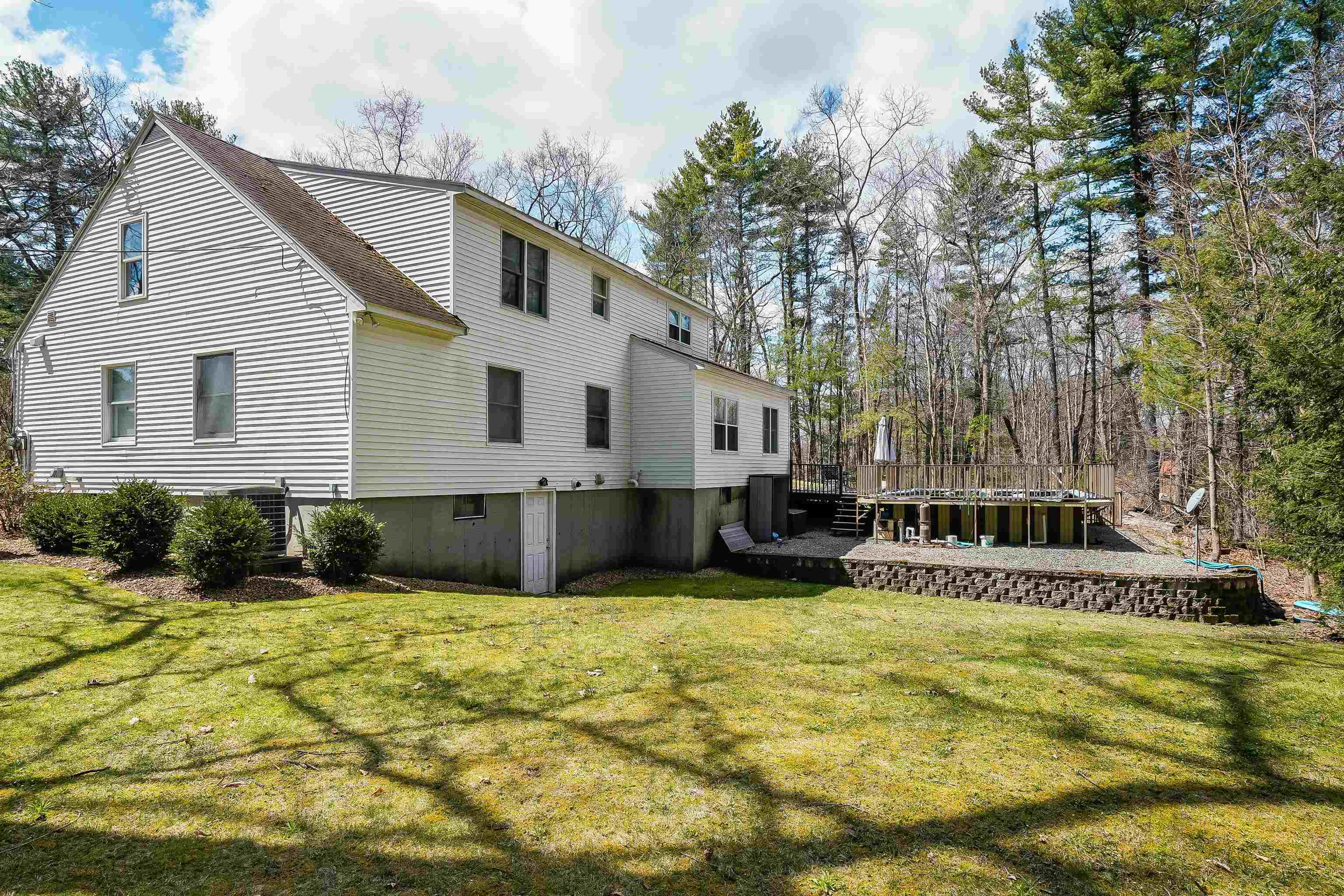 4 Acropolis Ave, Londonderry, NH 03053 - MLS 4991808 - Coldwell Banker