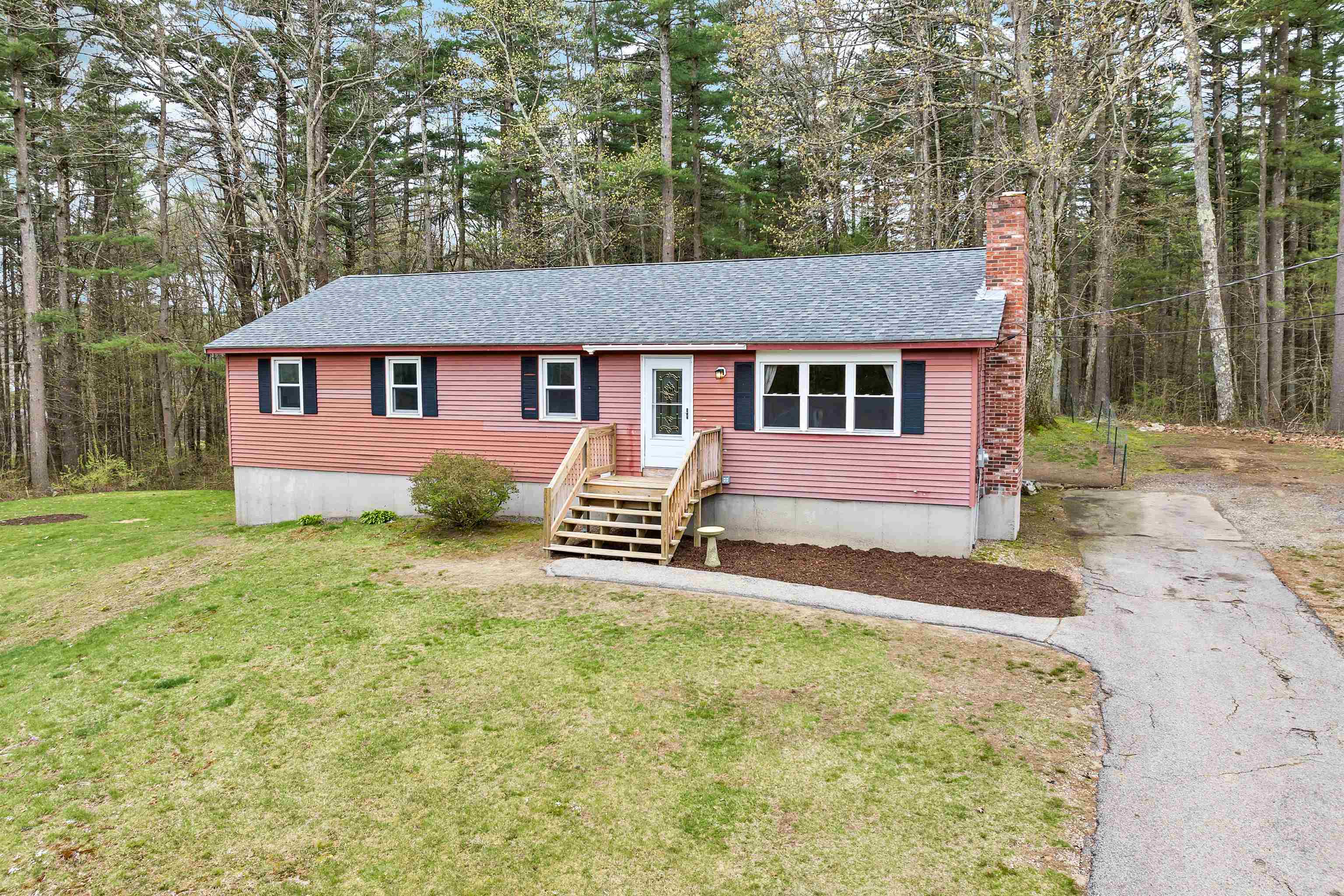 25 Steven Ave, Derry, NH 03038 - MLS 4994272 - Coldwell Banker