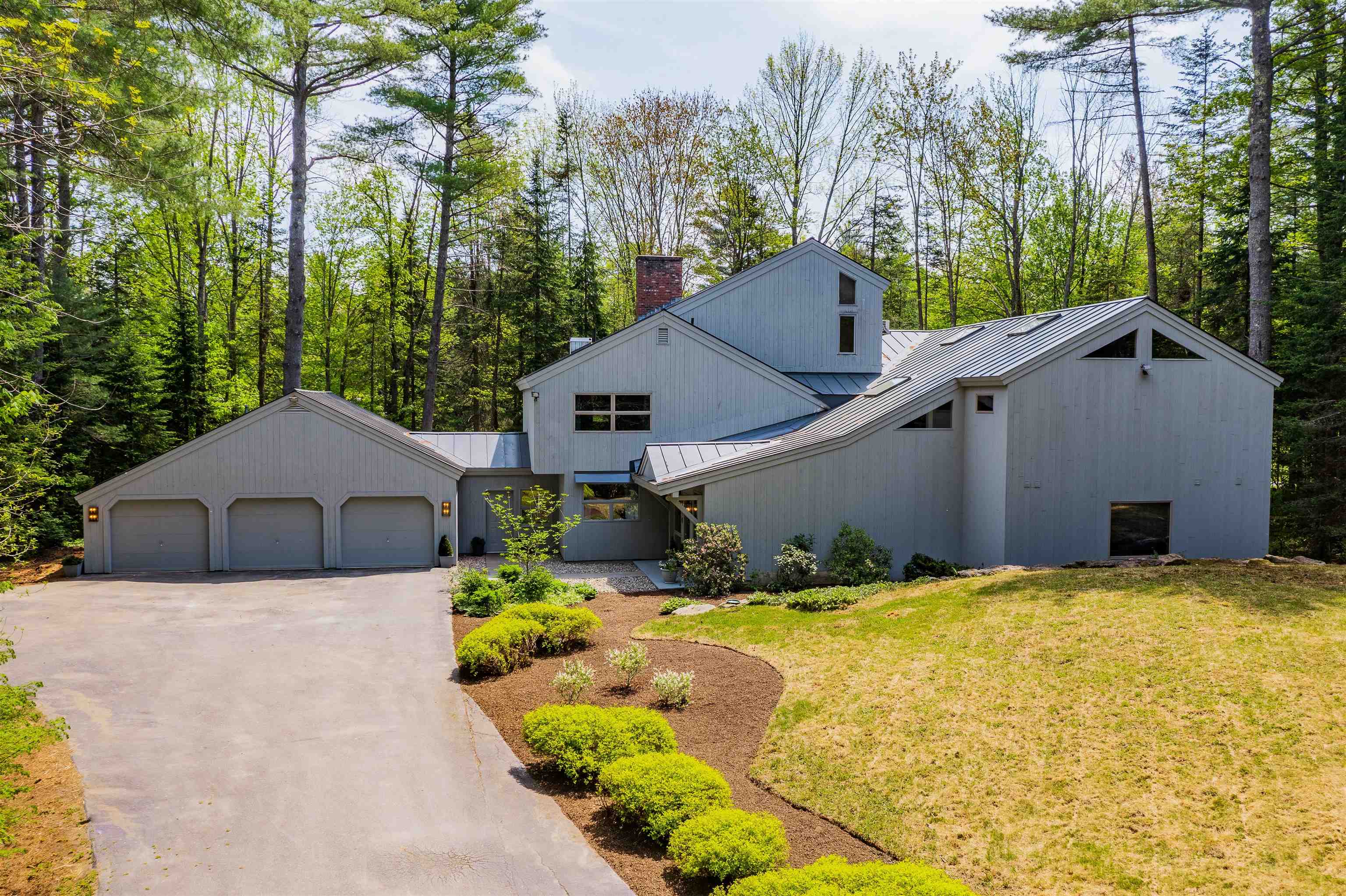 11 Walton Heath Dr, Grantham, NH 03753 - MLS 4997800 - Coldwell Banker