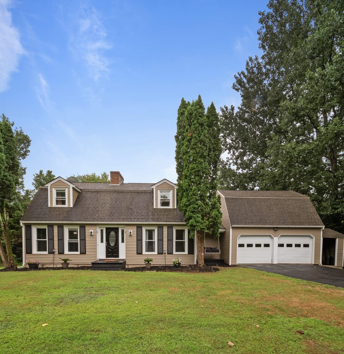 160 Main St, Sandown, NH 03873 - MLS 5006591 - Coldwell Banker