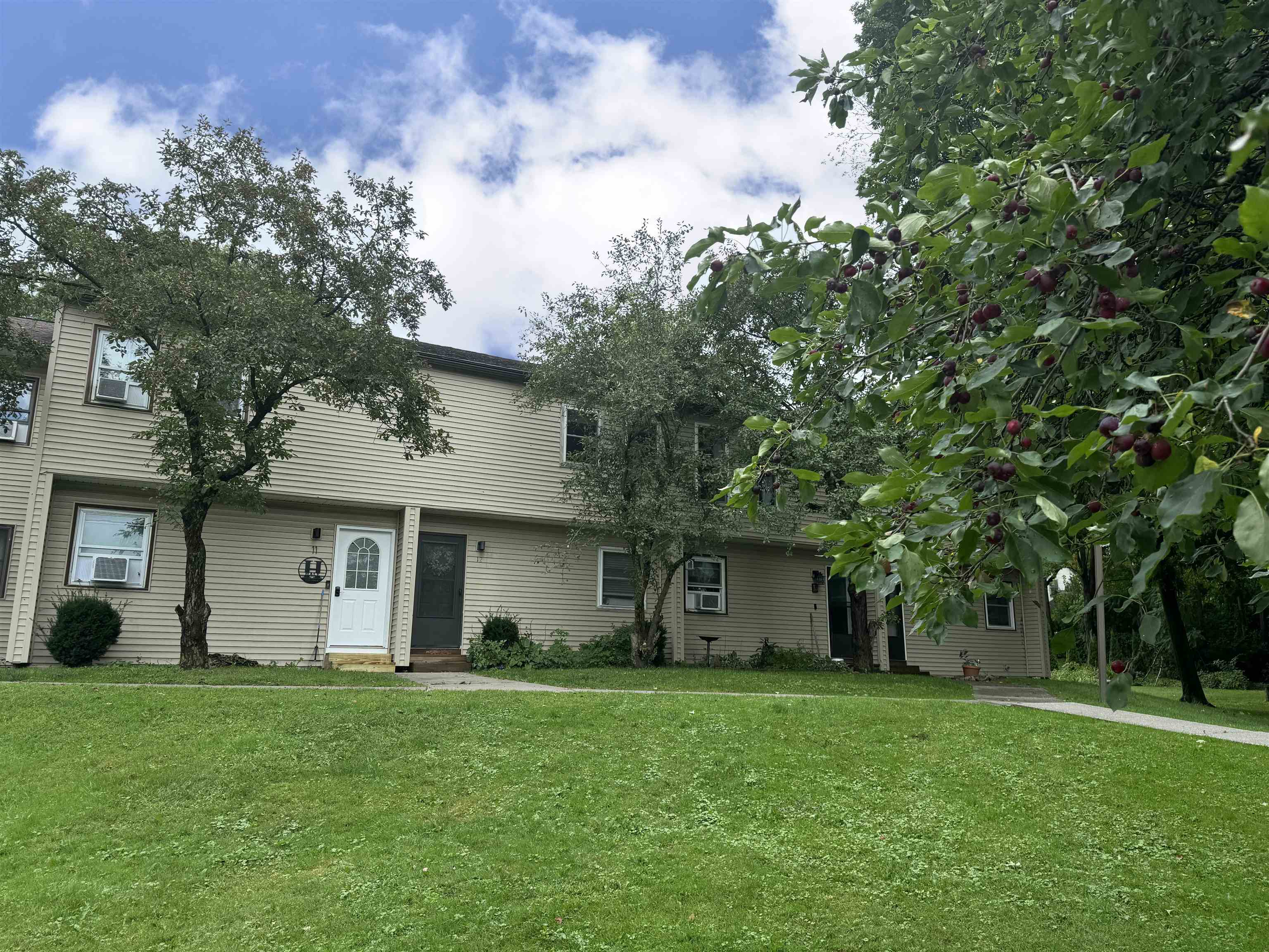 12 Cherry Tree Ct, St. Albans City, 05478 - MLS 5010596 - Coldwell Banker