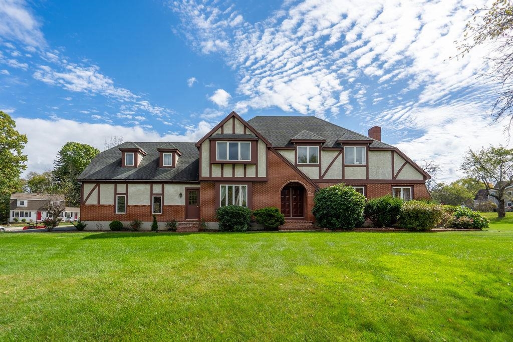 8 Apple Way, Stratham, NH 03885 - MLS 5017138 - Coldwell Banker