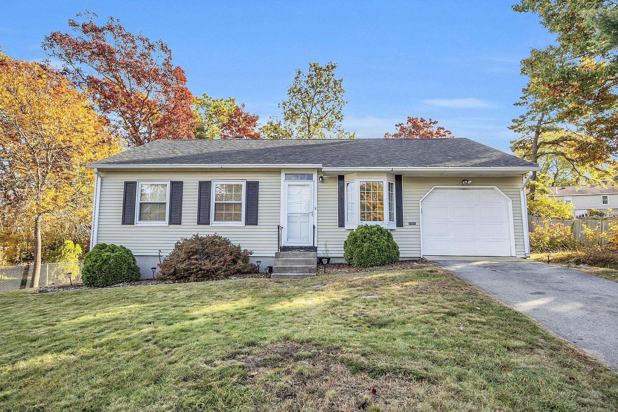 17 Terry St, Nashua, NH 03064 - MLS 5019589 - Coldwell Banker