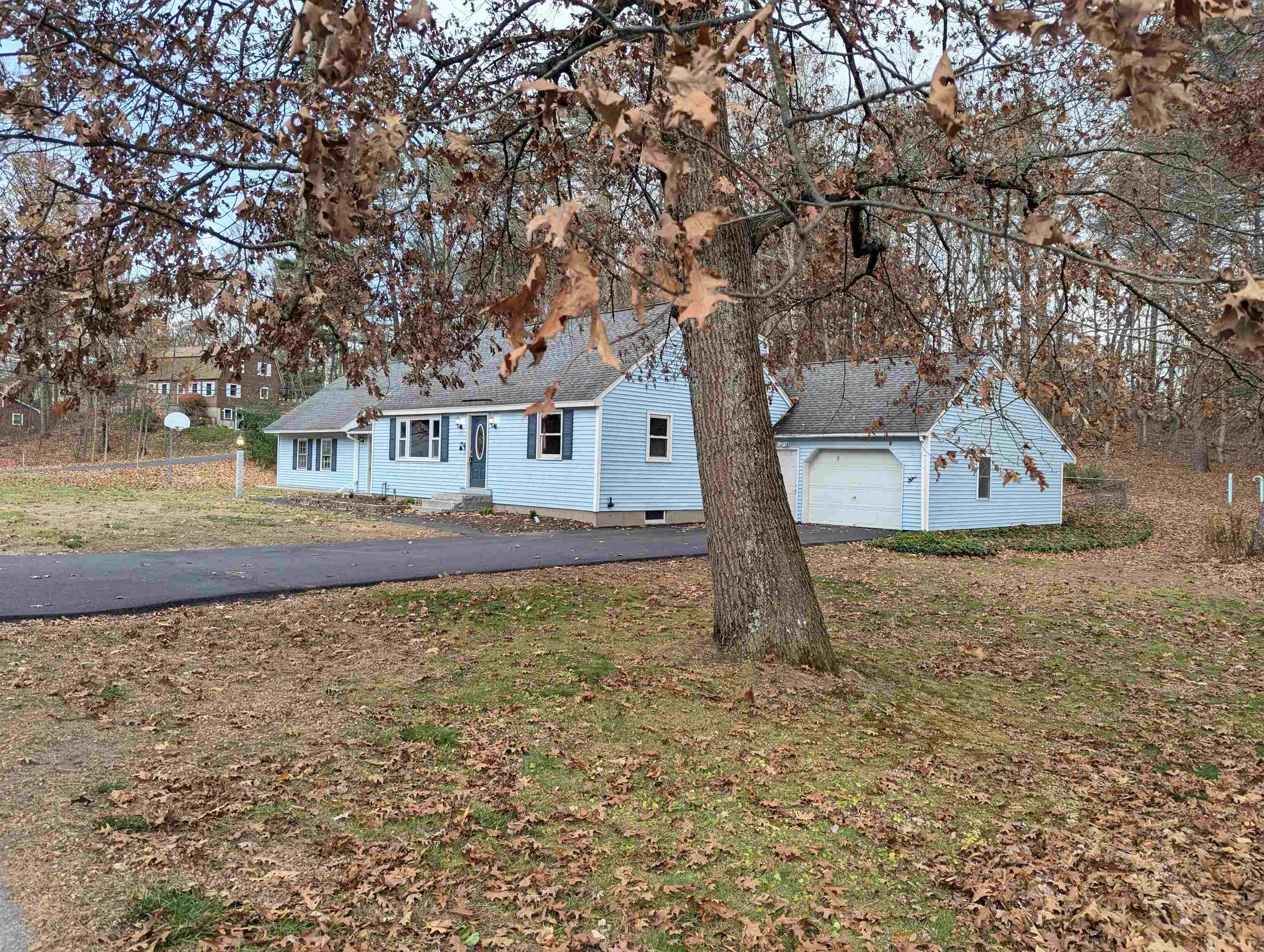 11 Davis Rd, Merrimack, NH 03054 - MLS 5021541 - Coldwell Banker