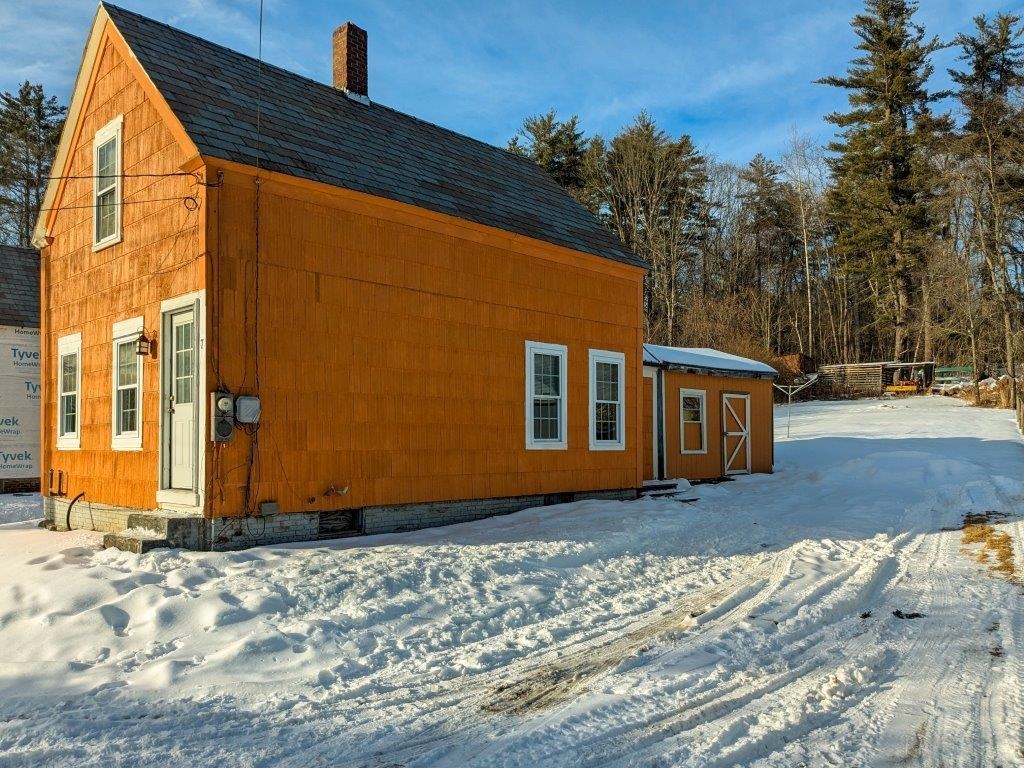 7 Dubriske Ct, Winchester, NH 03441 - MLS 5028992 - Coldwell Banker