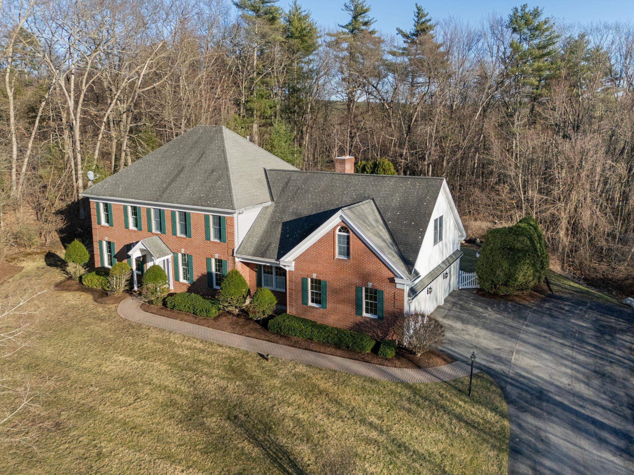 56 Olde English Rd, Bedford, NH 03110 - MLS 5034764 - Coldwell Banker