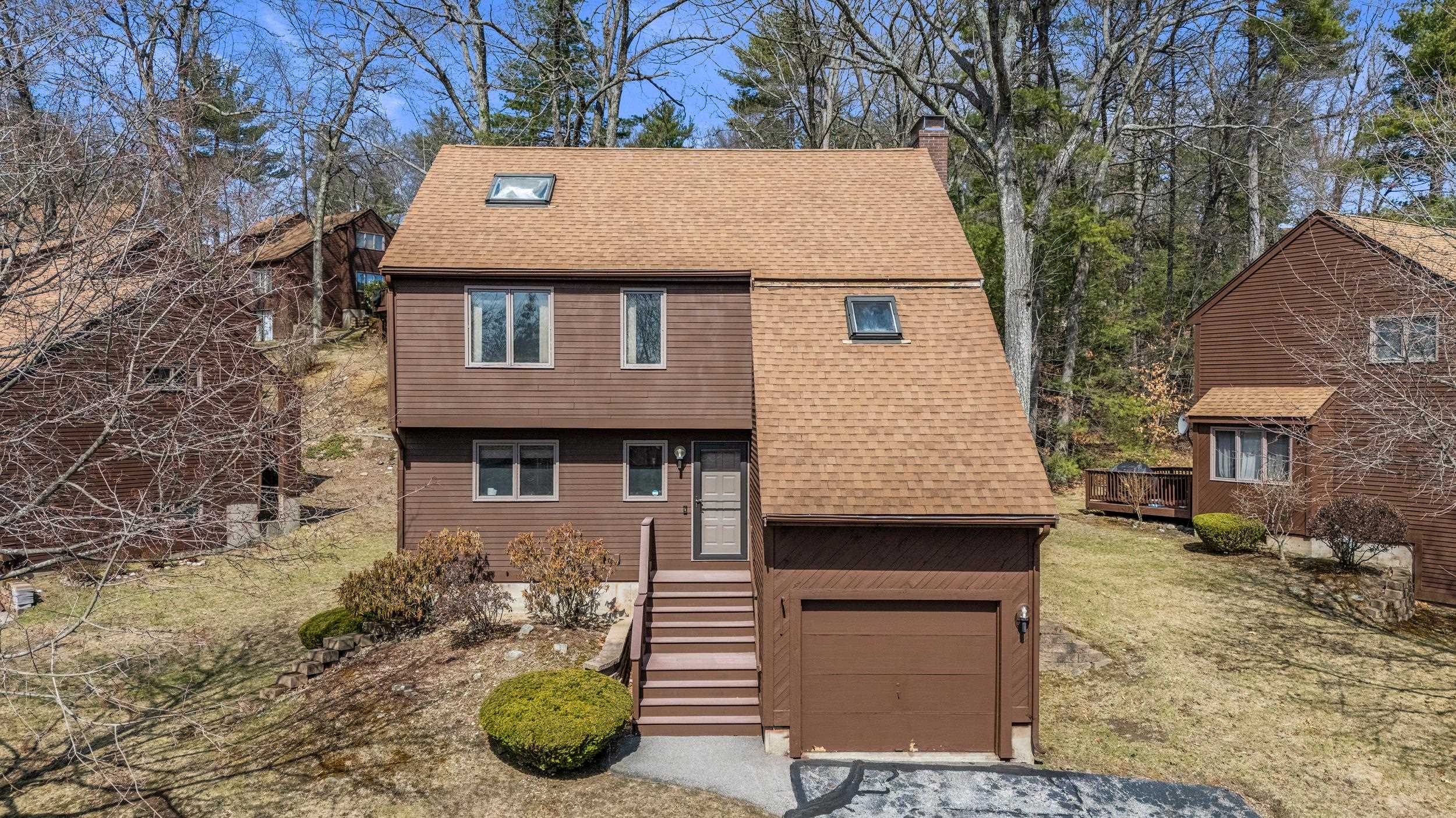 11 Gloucester Ln, Nashua, NH 03063 - MLS 5034778 - Coldwell Banker