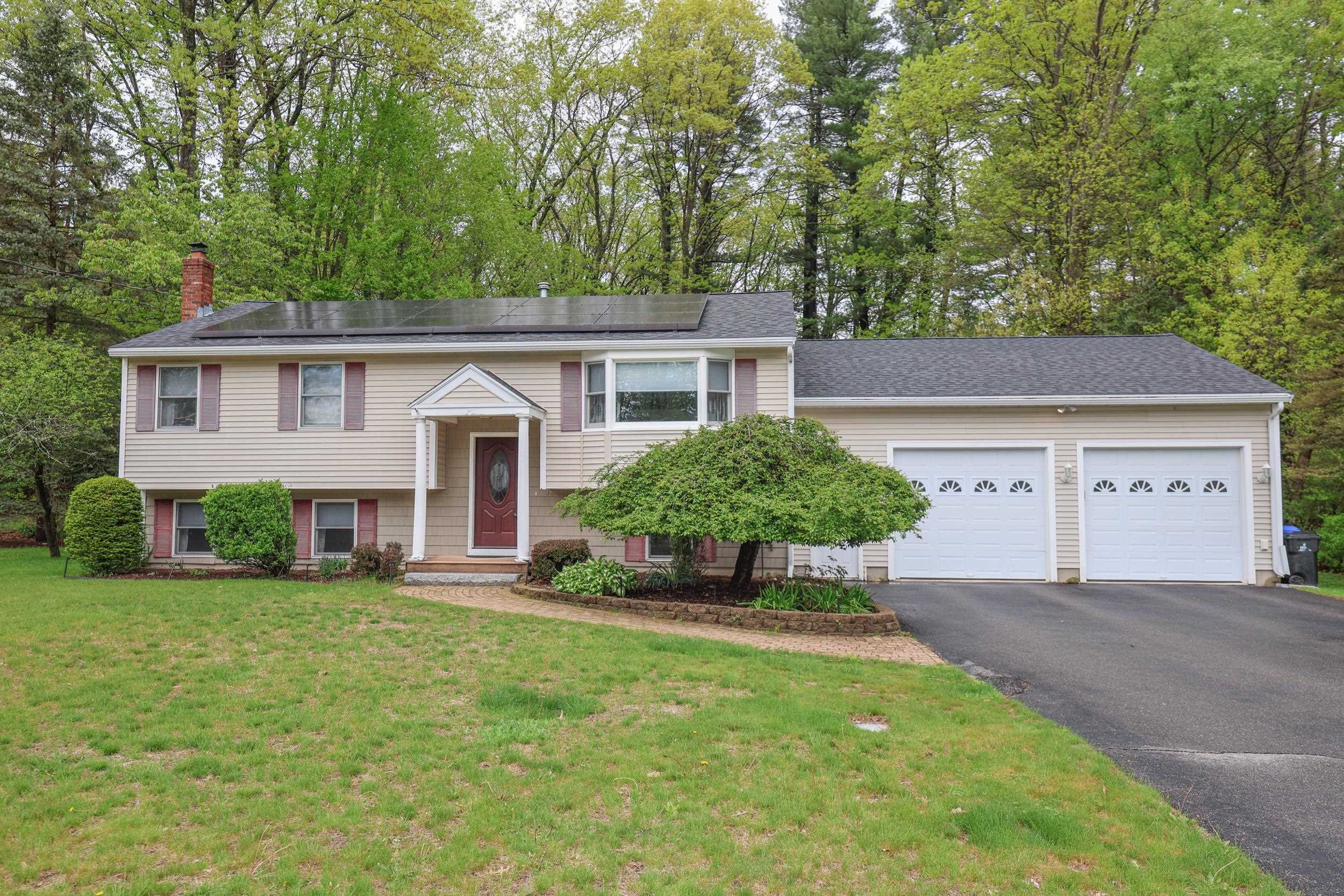 8 Nevens St, Hudson, NH 03051 - MLS 5040588 - Coldwell Banker