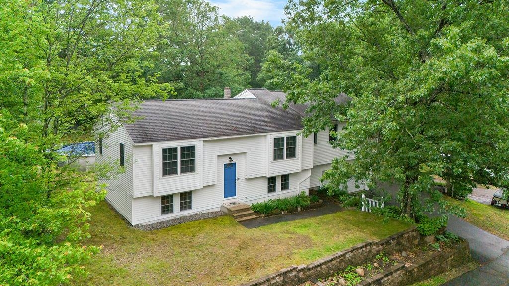 7 Ron Wyn Dr, Somersworth, NH 03878 - MLS 5047587 - Coldwell Banker