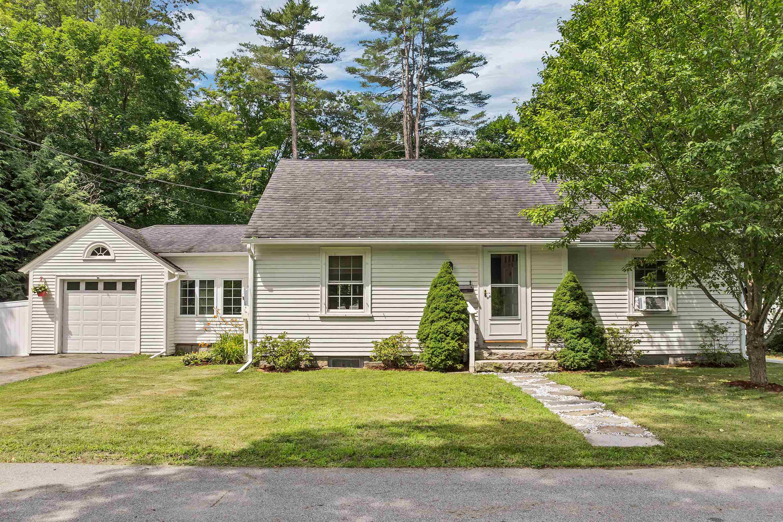 6 Davis St, Concord, NH 03301 - MLS 5050149 - Coldwell Banker