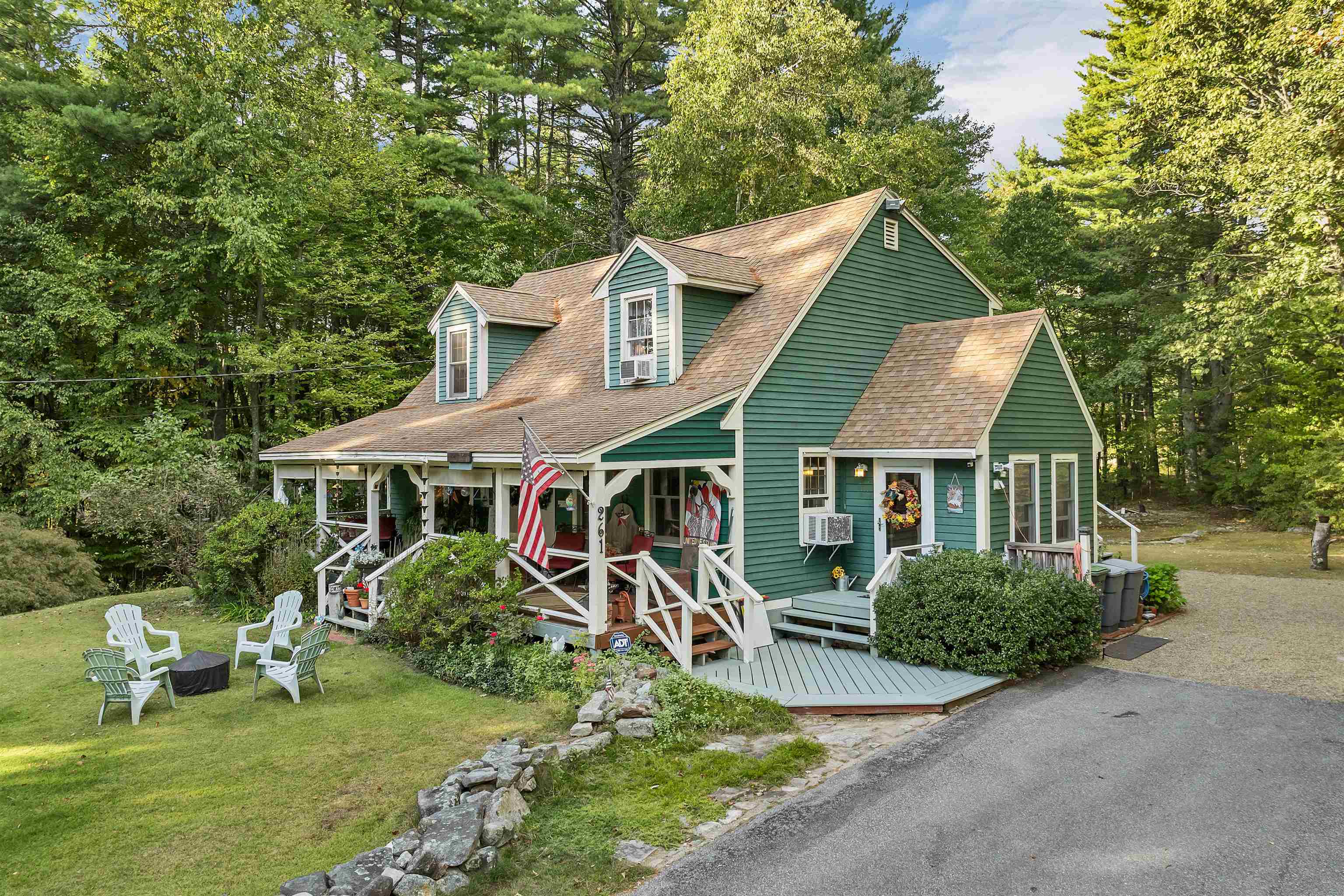 261 Hackett Hill Rd, Hooksett, NH 03106 - MLS 5062916 - Coldwell Banker