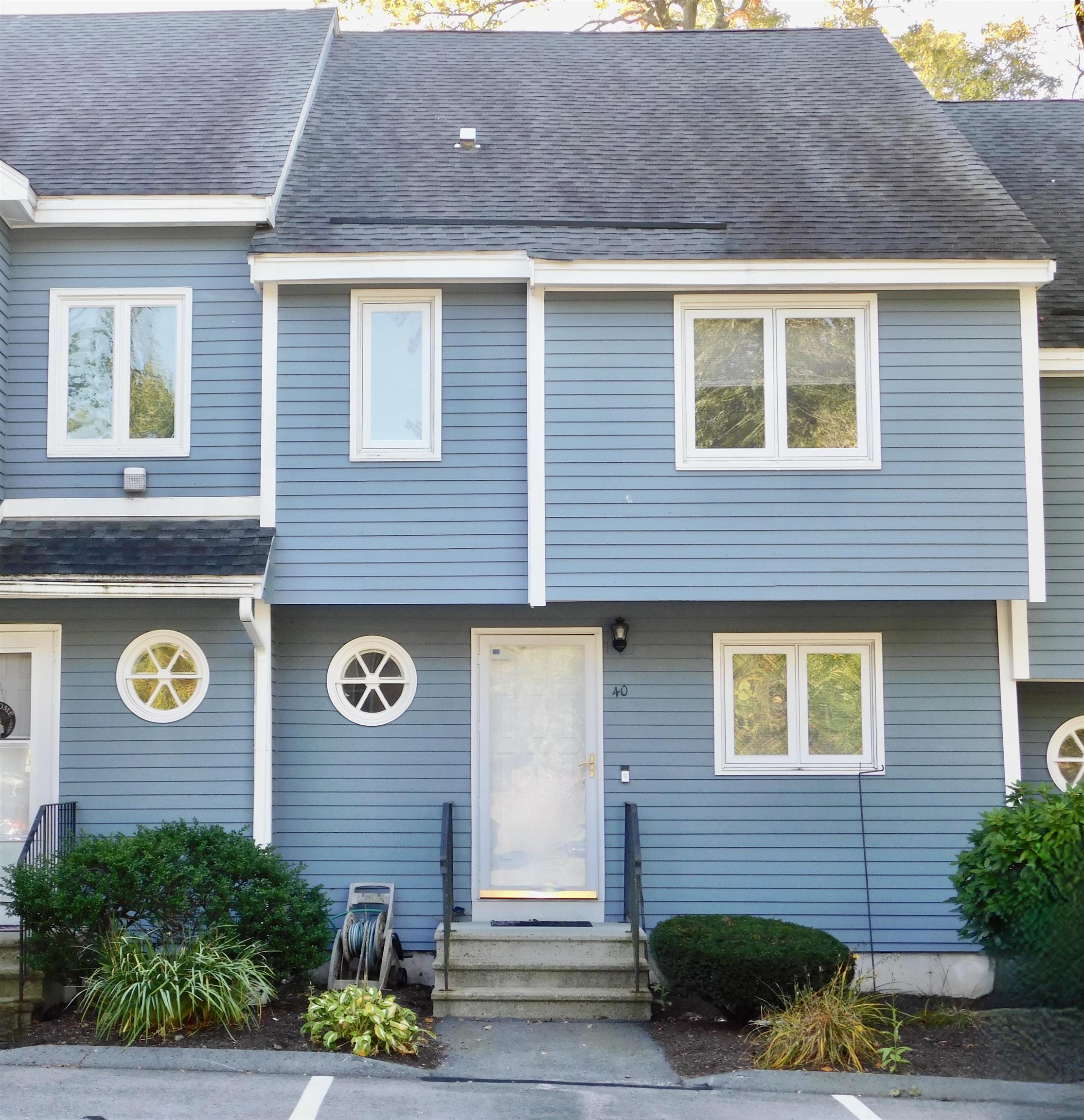 40 Merrimack Dr, Merrimack, NH 03054 - MLS 5063371 - Coldwell Banker