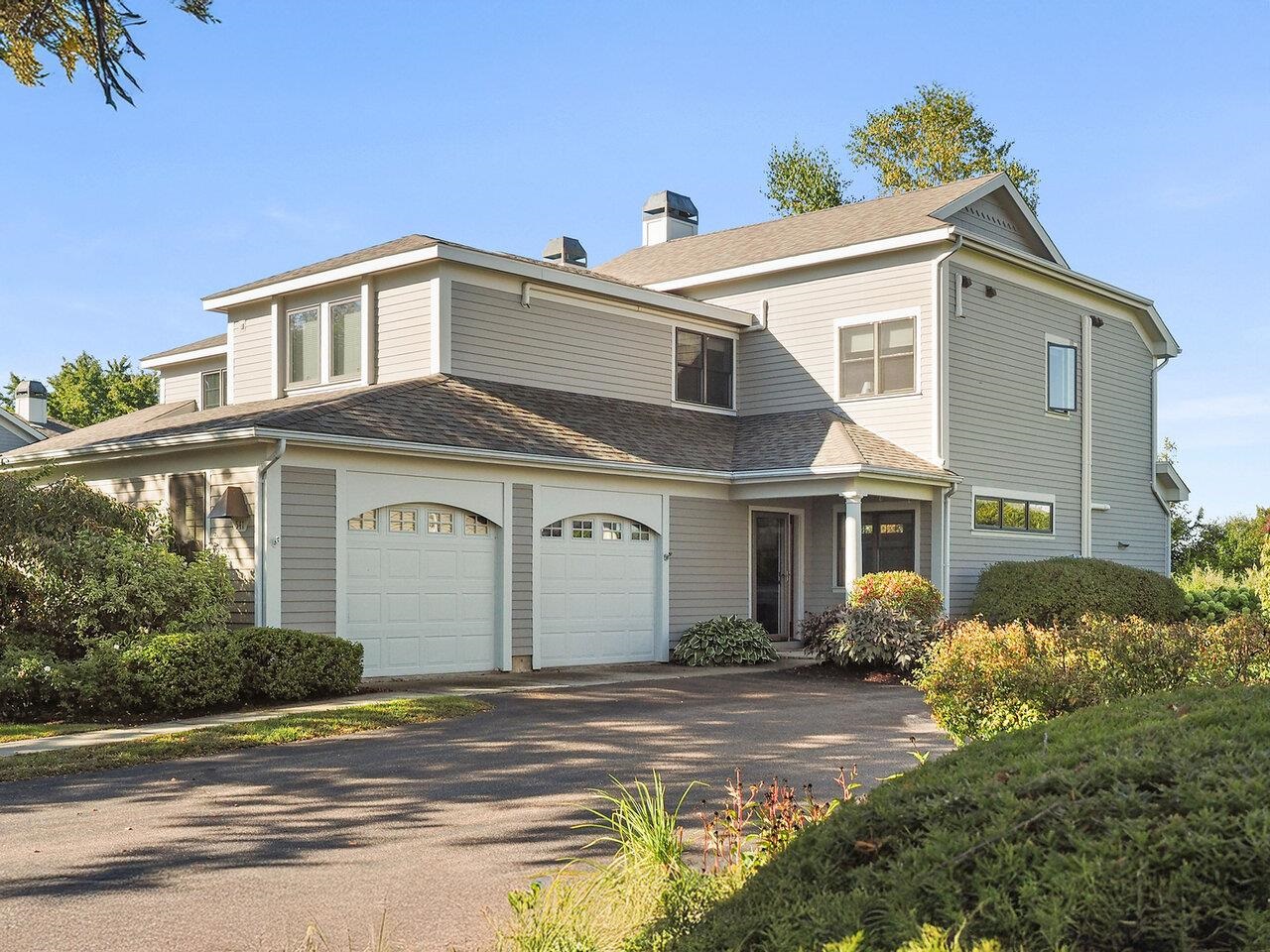 541 Golf Course Rd, South Burlington, VT 05403 - MLS 5063465 - Coldwell ...