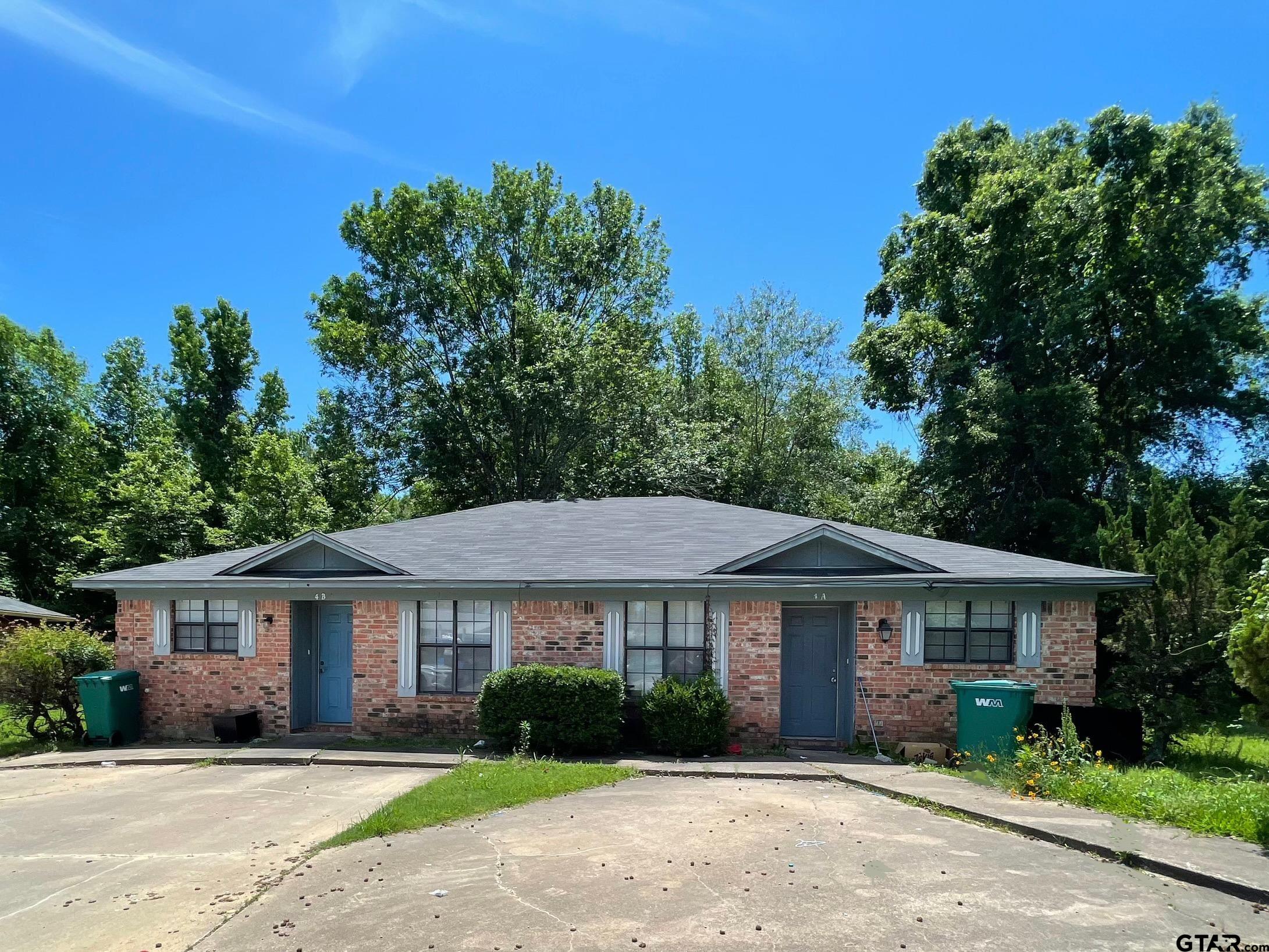 4A & 4B Robin Dr, Texarkana, TX 75503 - MLS 25010657 - Coldwell Banker