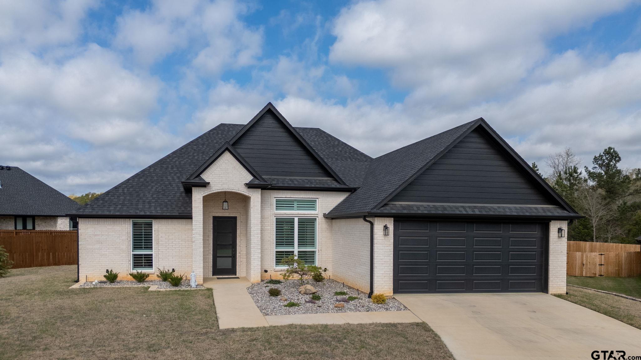 11858 Gillian Ct, Tyler, TX 75703 - MLS 26003648 - Coldwell Banker