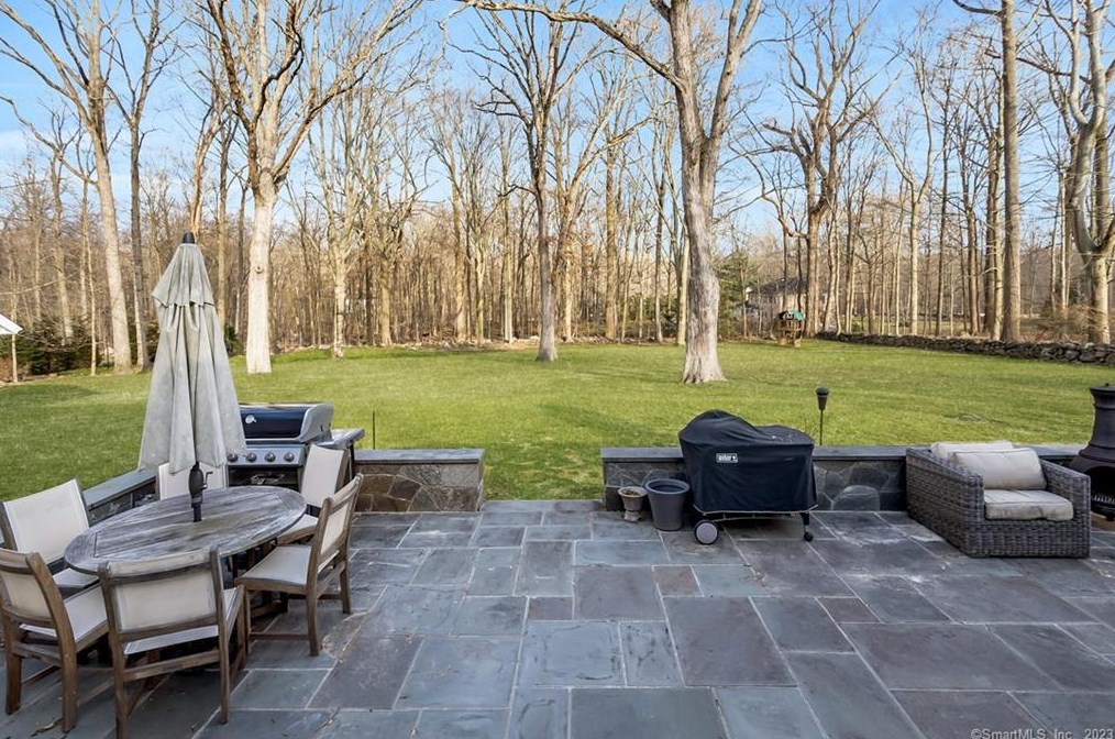 596 Hollow Tree Ridge Rd, Tokeneke, CT 06820 owner and property records