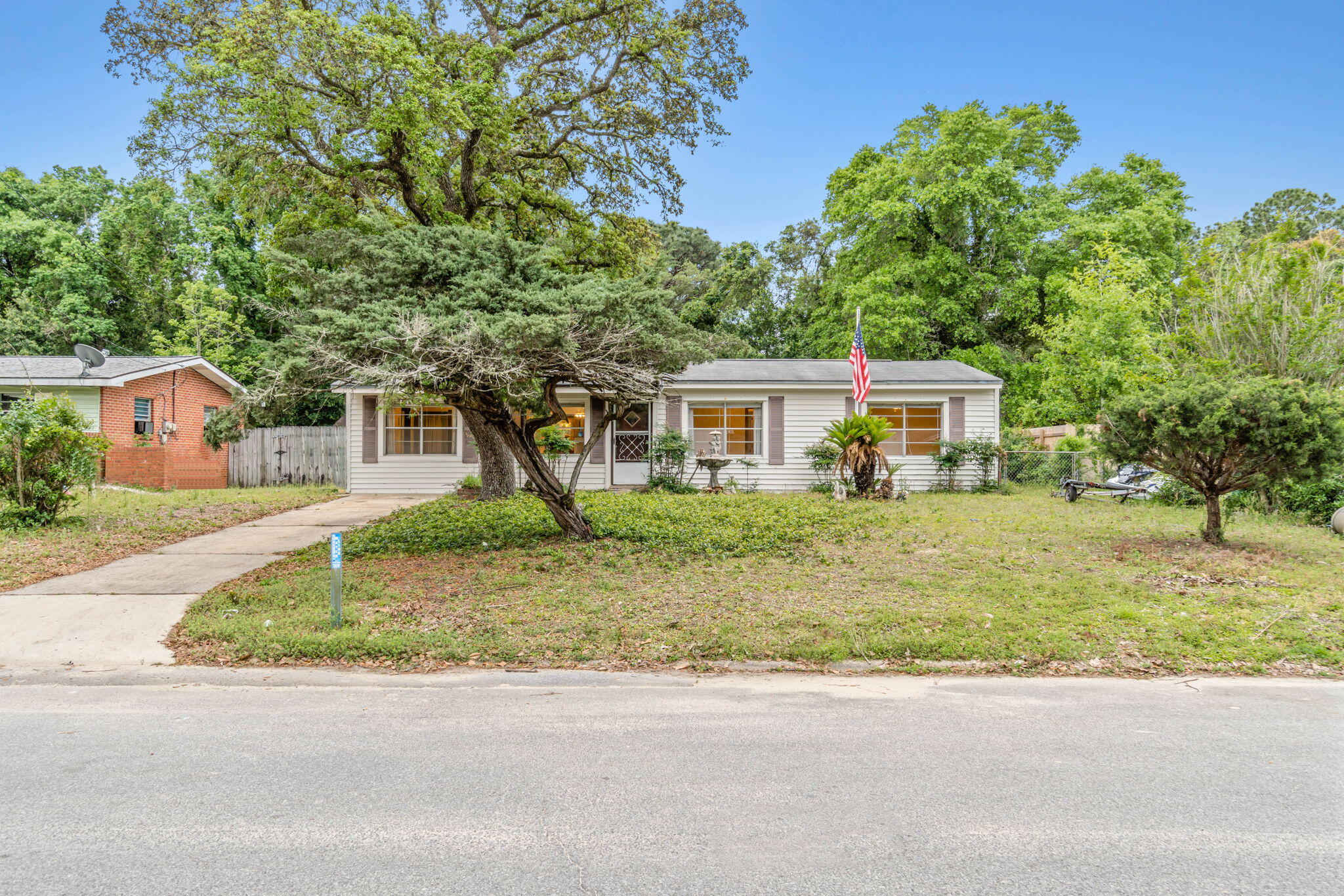 423 Webster St, Fort Walton Beach, FL 32547 - MLS 921156 - Coldwell Banker