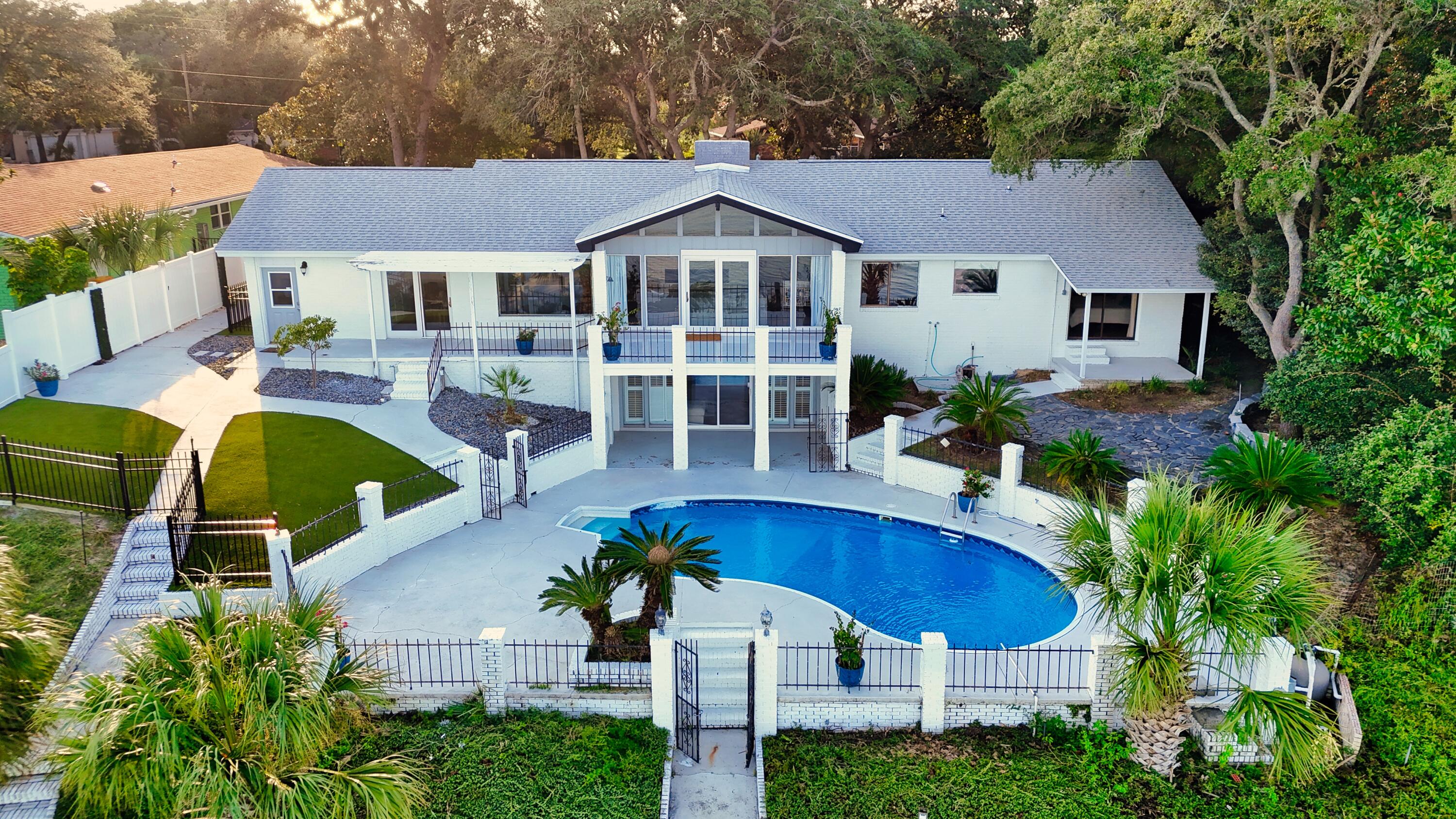 13 Country Club Rd, Shalimar, FL 32579 - MLS 957538 - Coldwell Banker