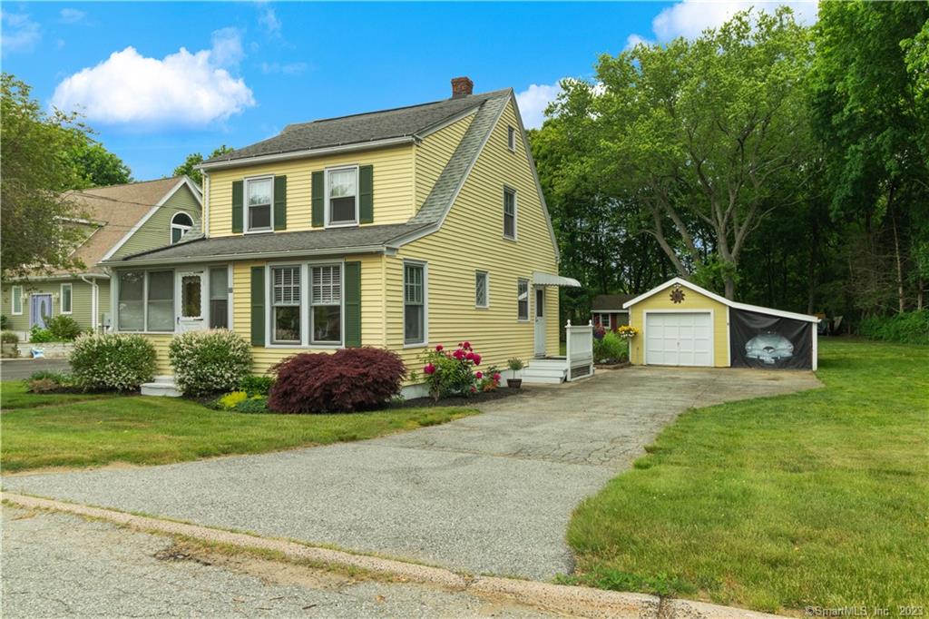 22 Locust Ct, Waterford, CT 06385 - MLS 170557025 - Coldwell Banker
