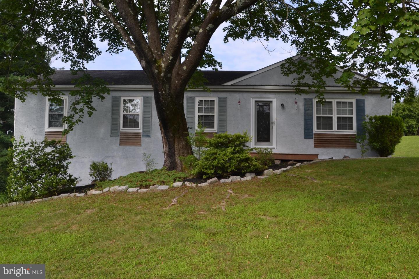 1306 Murdock Dr, West Chester, PA 19380 - MLS PACT2102166 - Coldwell Banker