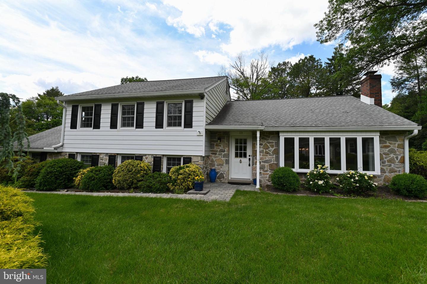13 Pembroke Dr, Media, PA 19063 - MLS PADE2091354 - Coldwell Banker