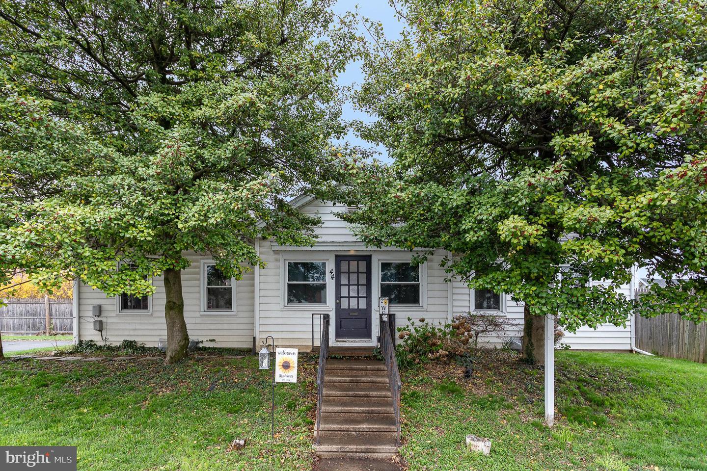 44 W Stiegel St, Manheim, PA 17545 - MLS PALA2079128 - Coldwell Banker