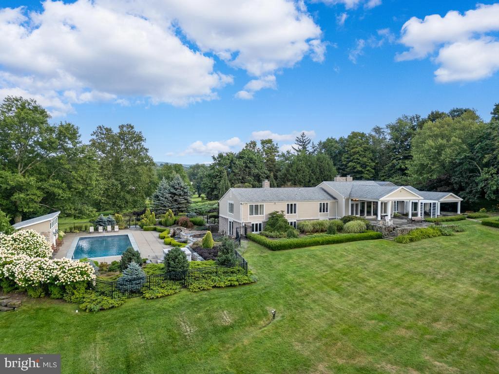 495 N Abington Rd, Waverly Township, PA 18411 - MLS PALW2000334 ...