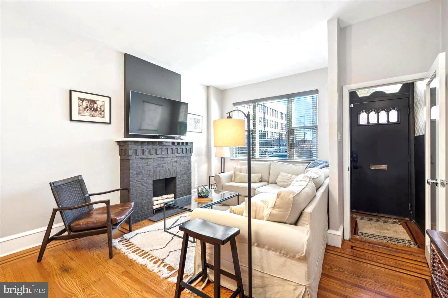 1904 S 9th St, Philadelphia, PA 19148 - MLS PAPH2426882 - Coldwell Banker