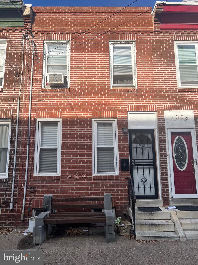 2041 Gerritt St, Philadelphia, PA 19146 - MLS PAPH2432242 - Coldwell Banker
