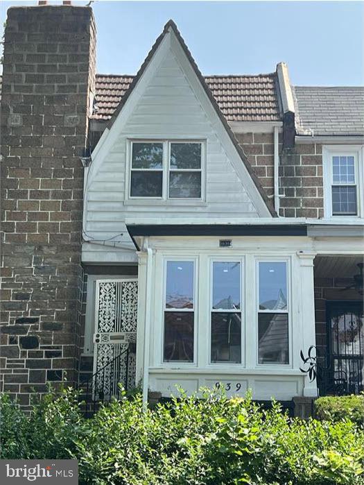 939 Flanders Rd, Philadelphia, PA 19151 - MLS PAPH2510774 - Coldwell Banker