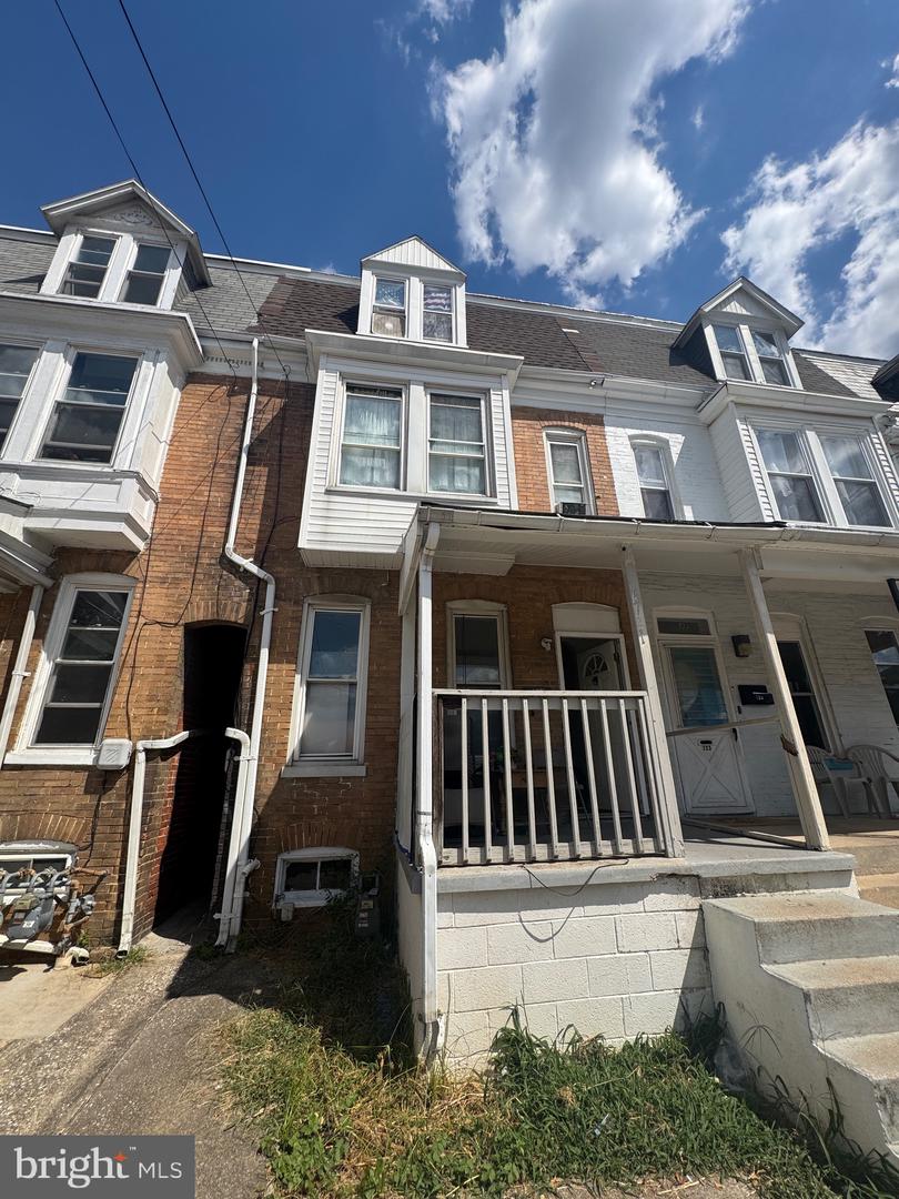 721 Jessop Pl, York, PA 17401 - MLS PAYK2090650 - Coldwell Banker
