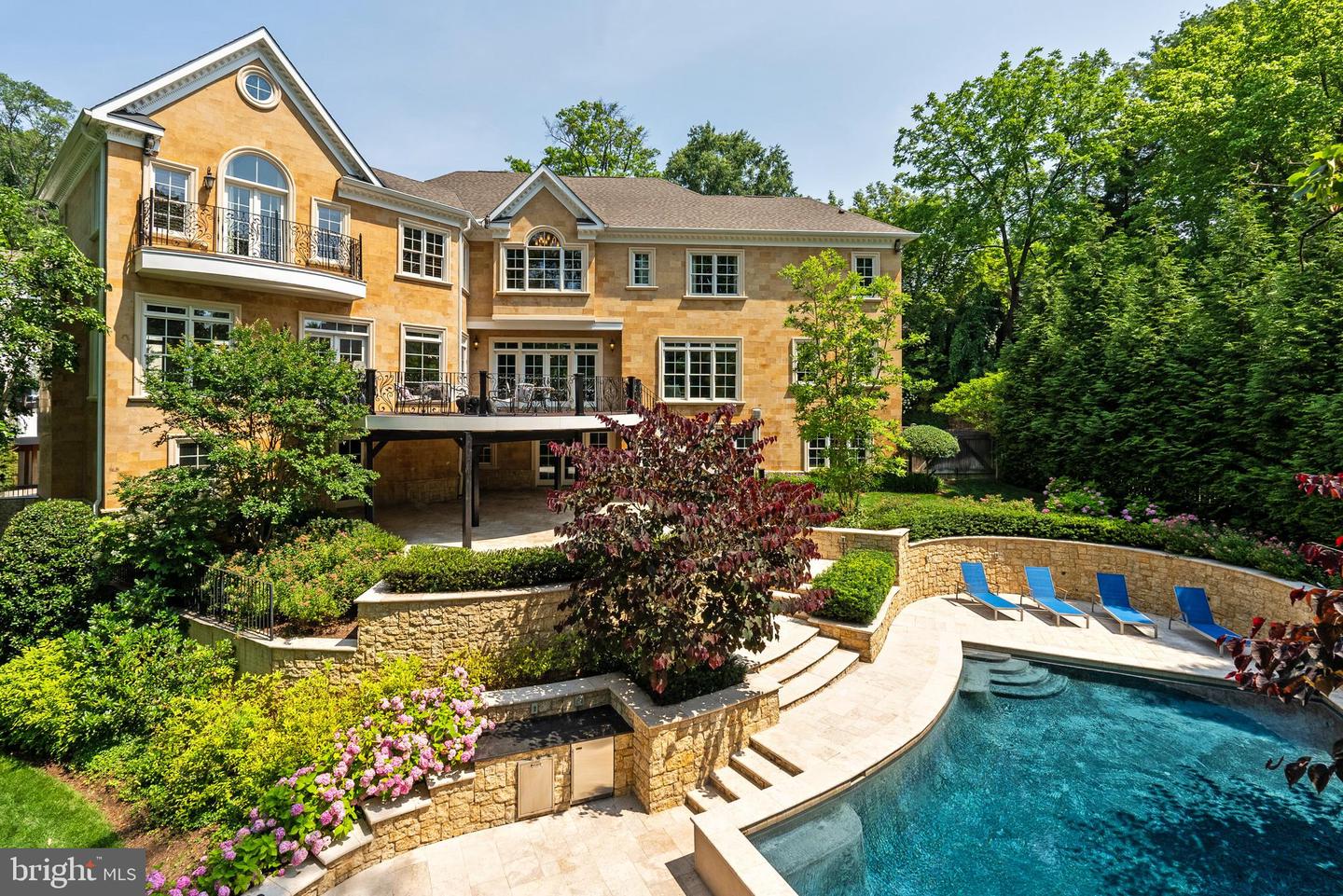 3801 52nd St NW, Washington, DC 20016 - MLS DCDC2206144 - Coldwell Banker