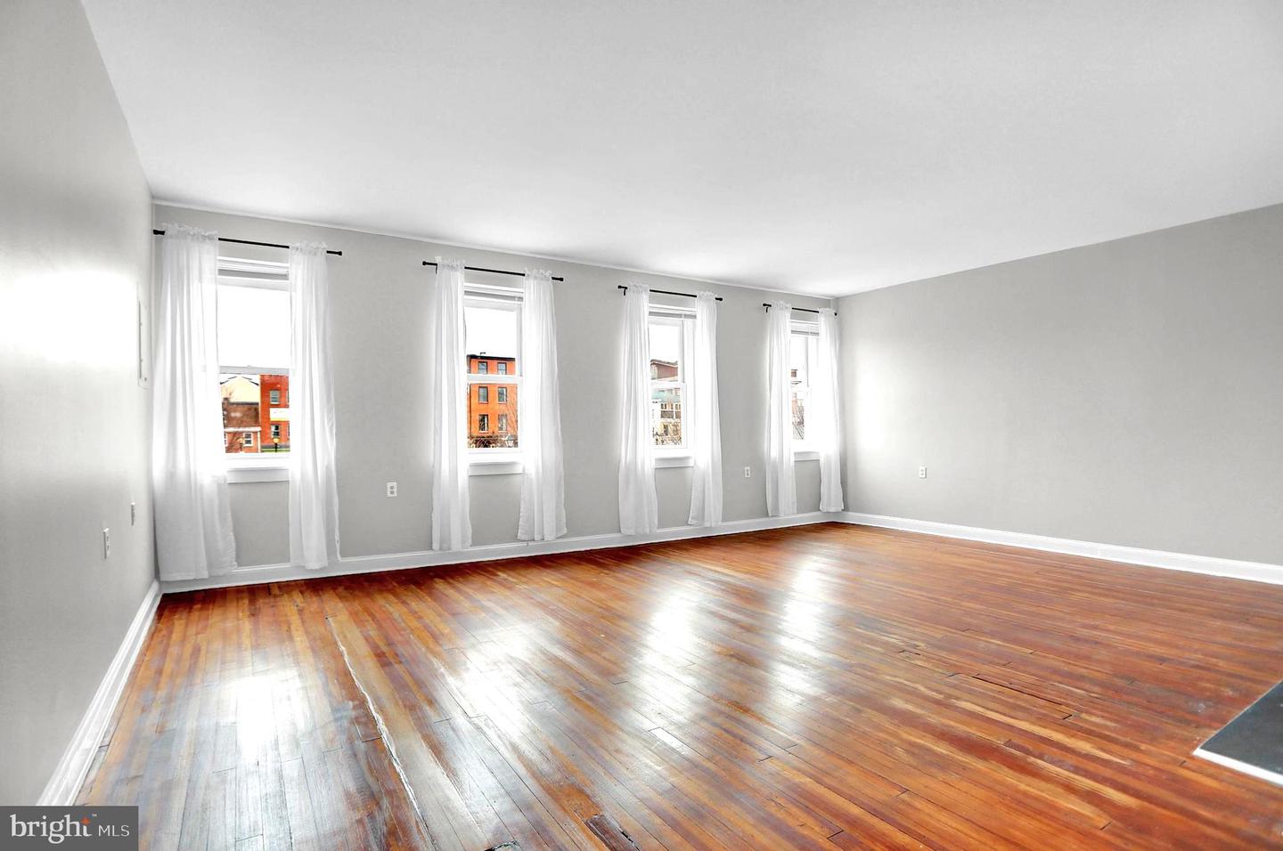 802 S Broadway #3, THIRD FLOOR, Baltimore, MD 21231 - MLS MDBA2106122 ...